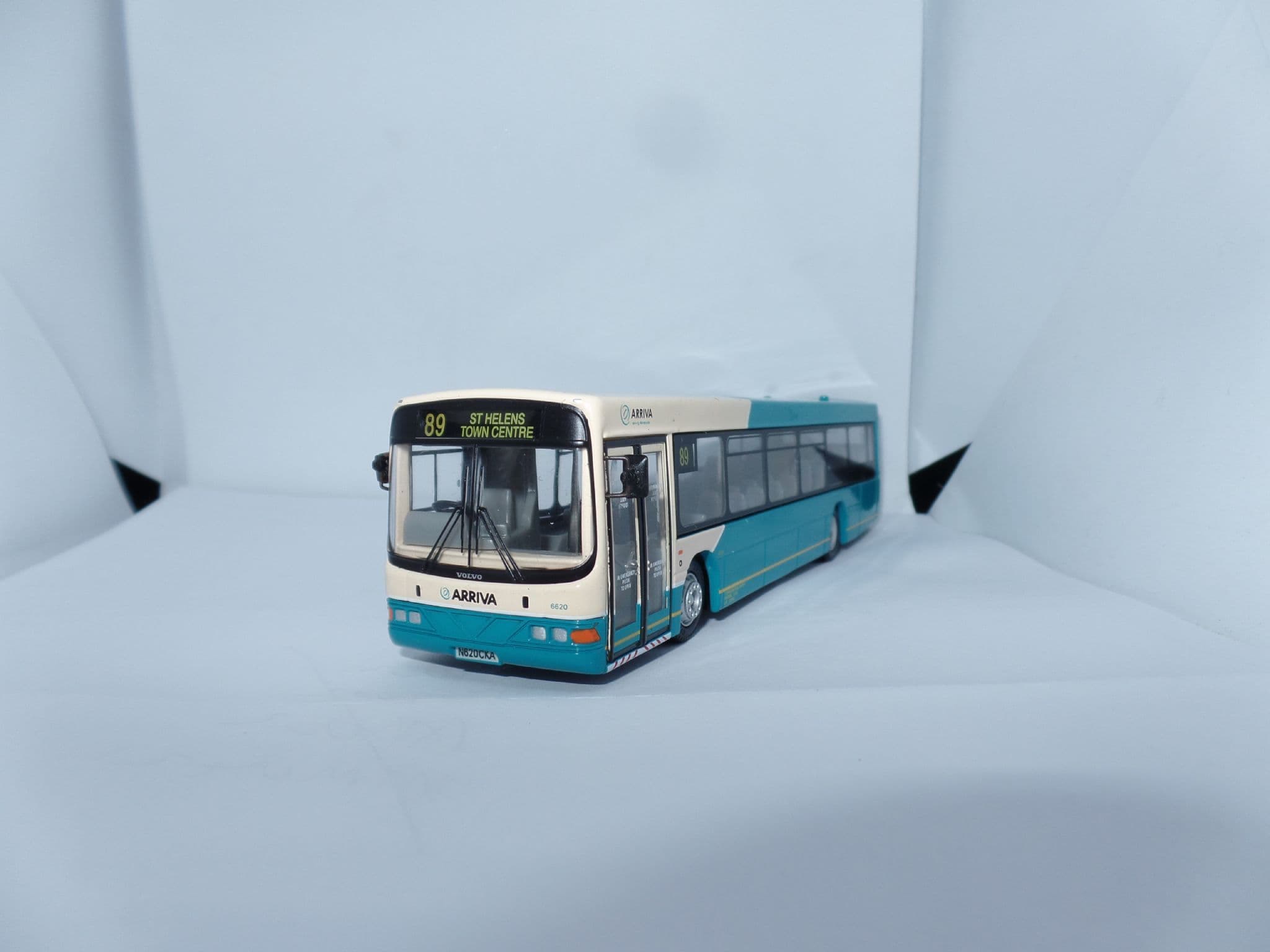 EFE 27611 Wright Endurance Volvo B10B Arriva Merseyside St Helens MIB