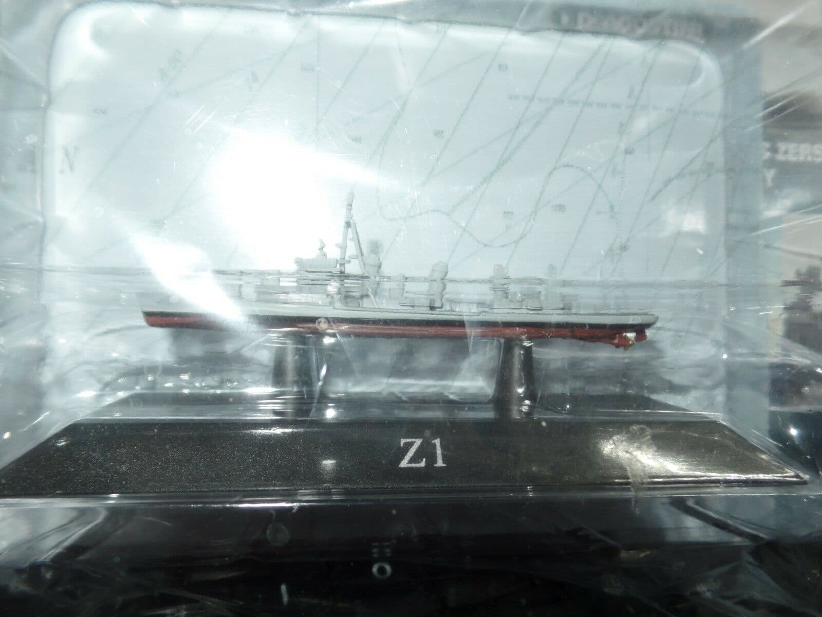KZ38 Atlas DeAgostini 1/1250 Scale German Z1 Class Destroyer 1959