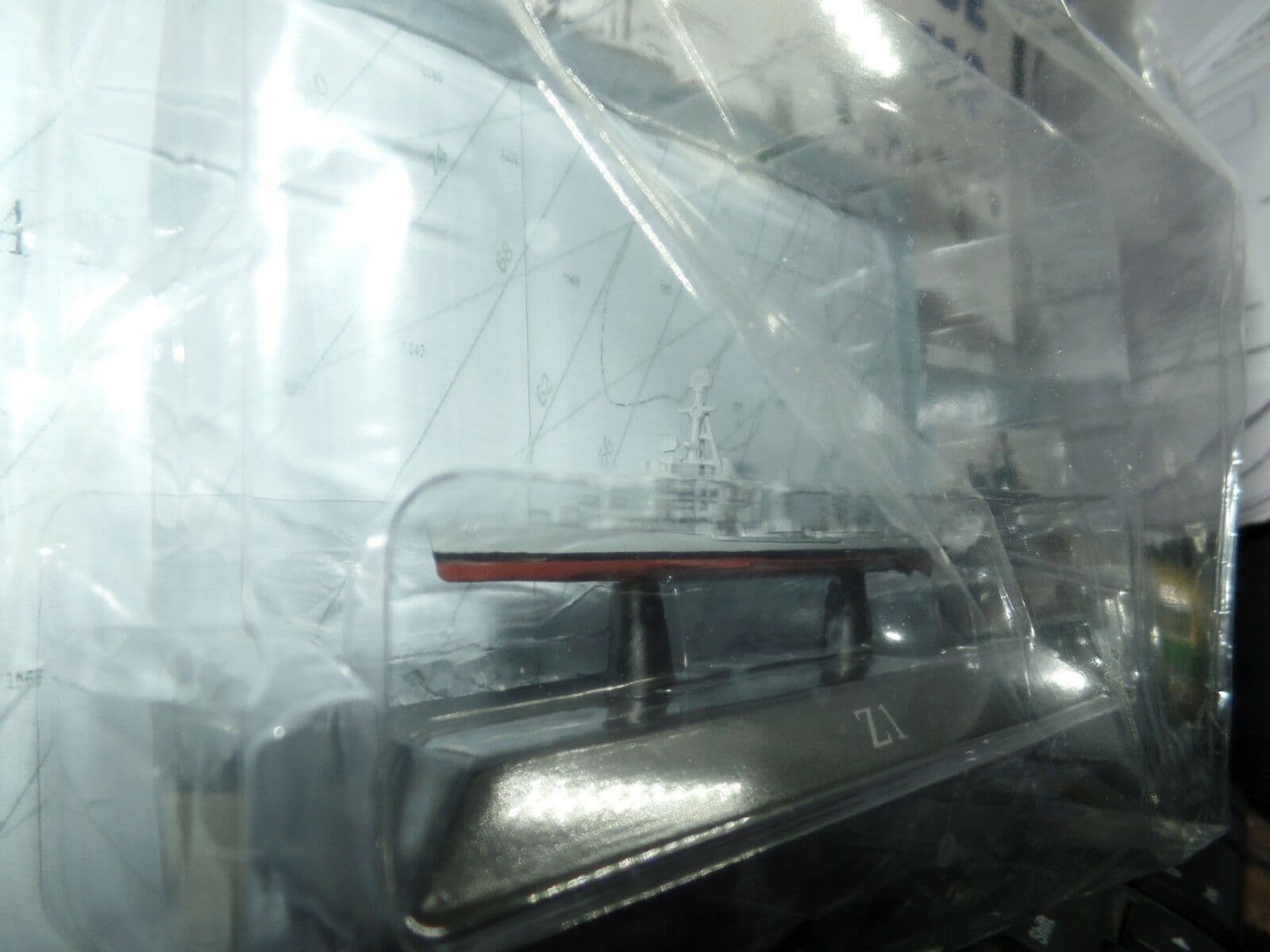 KZ38 Atlas DeAgostini 1/1250 Scale German Z1 Class Destroyer 1959