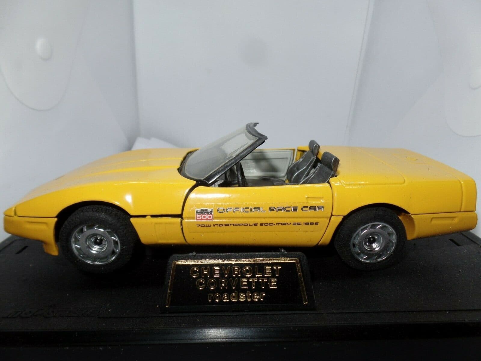 MAJORETTE 1/24 SCALE CHEVROLET CORVETTE ROADSTER INDIANAPOLIS 500 ...