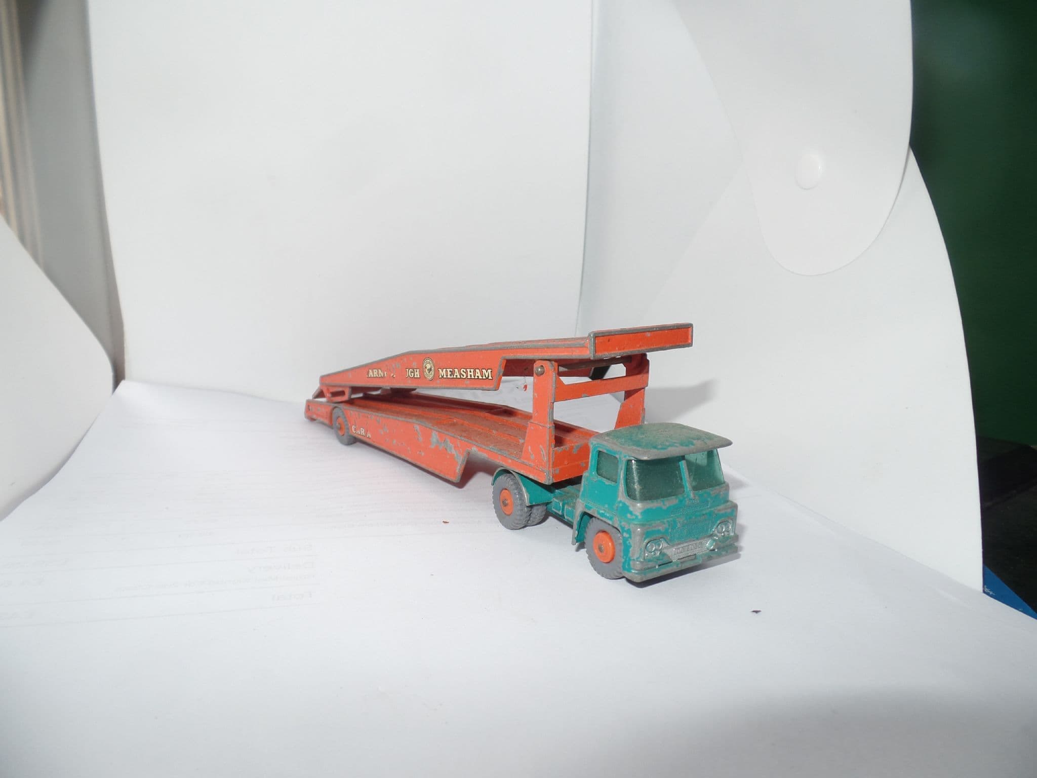 Matchbox K8 Superkings Guy Warrior Car Transporter King Size K-8