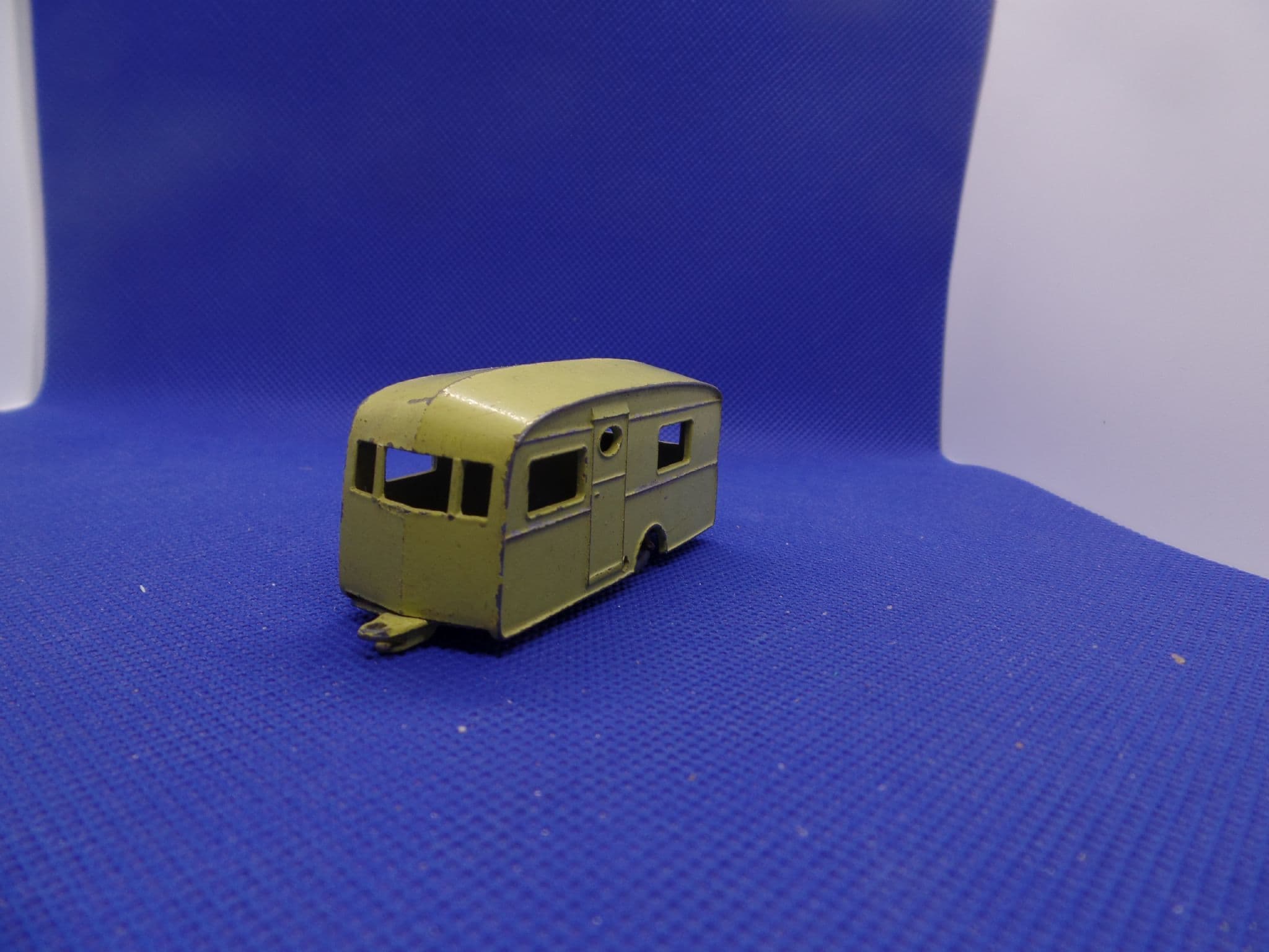 Matchbox Lesney England No 23 Berkeley Caravan Yellow On Tow UB