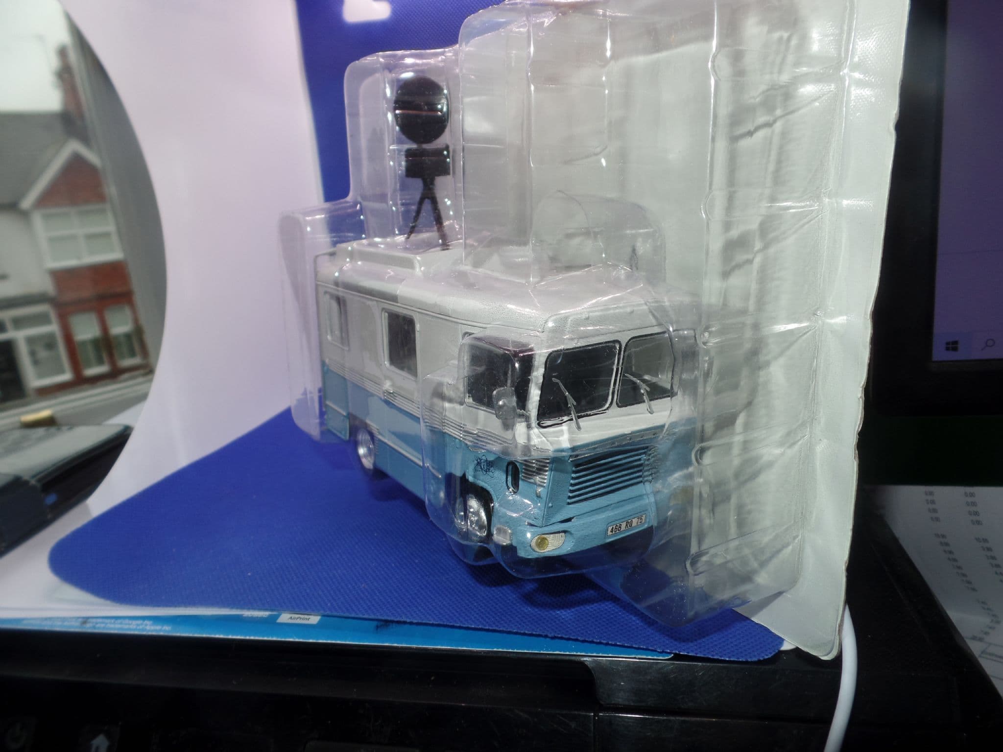 NJ22 1/43 SCALE BERLIET GAK 5R France Relais Television ORTF Outside ...