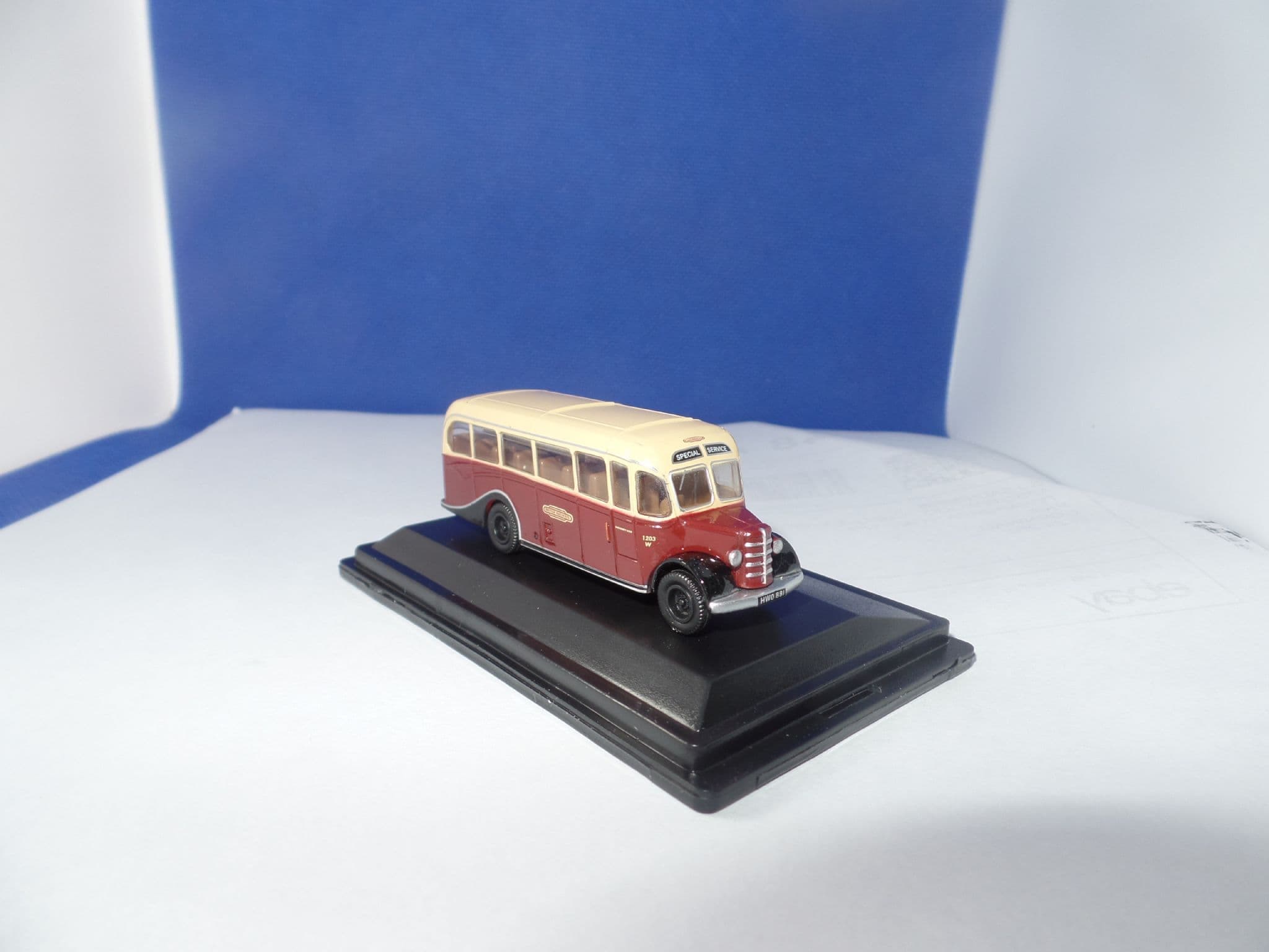 Oxford 120OB001 TT Gauge 1/120 Scale Bedford OB Bus Coach British Rail ...