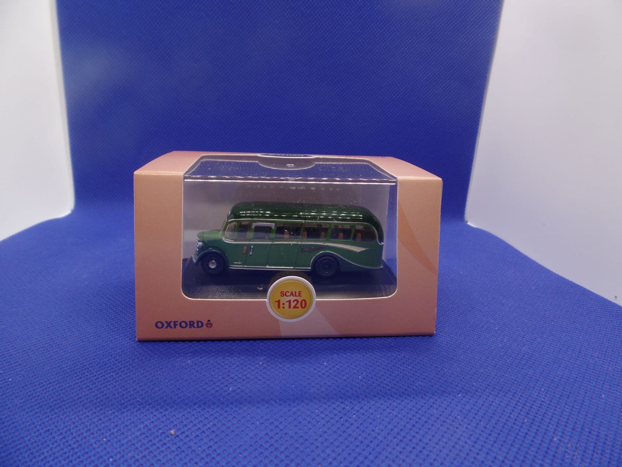 Oxford 120OB002 TT Gauge 1/120 Scale Bedford OB Bus Coach Southdown London