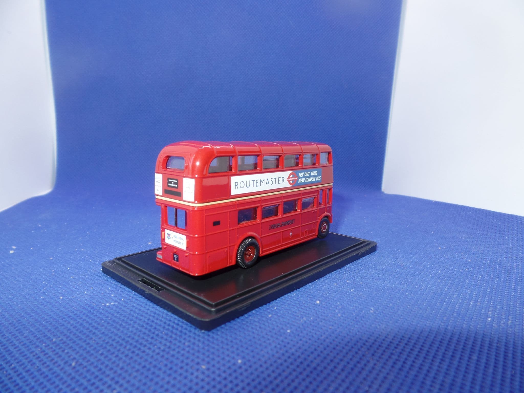 Oxford 120RM001 TT Gauge 1/120 Scale Routemaster Bus RM8 London Transport