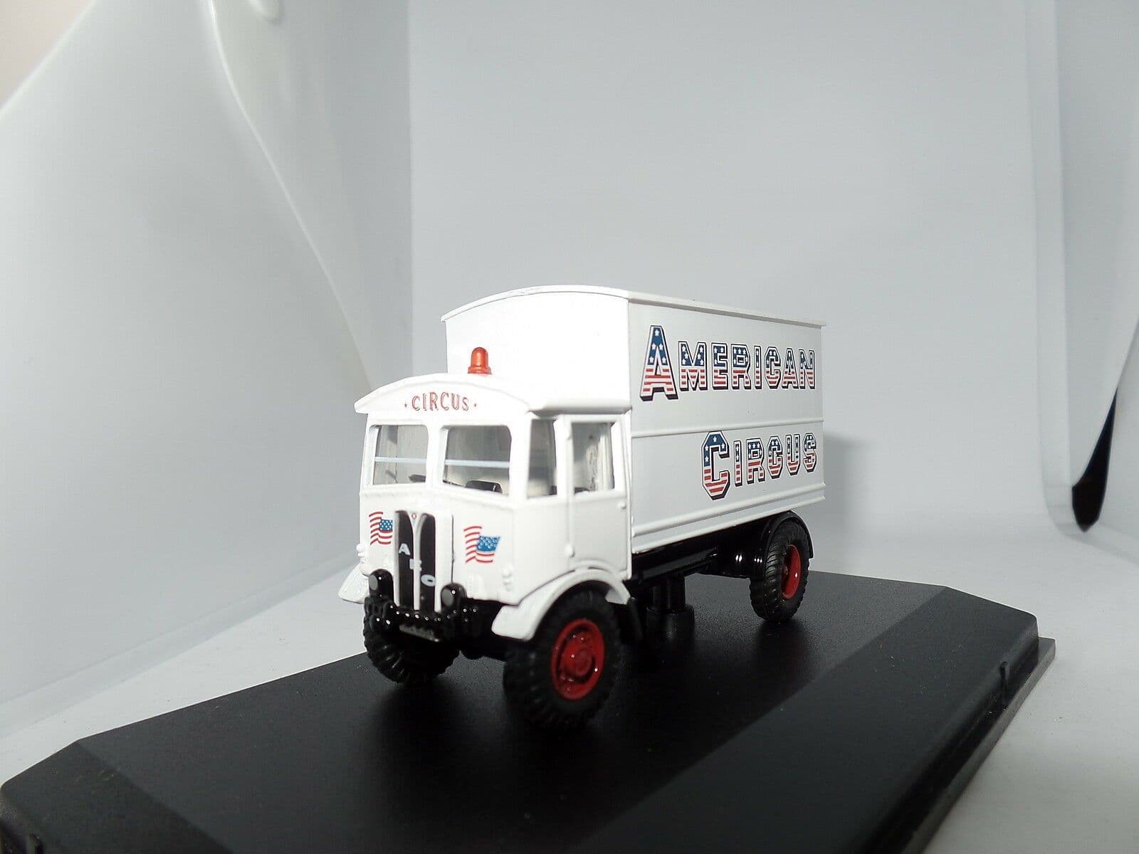 Oxford 76AEC007 AEC007 1/76 OO Scale AEC Matador Generator American Circus