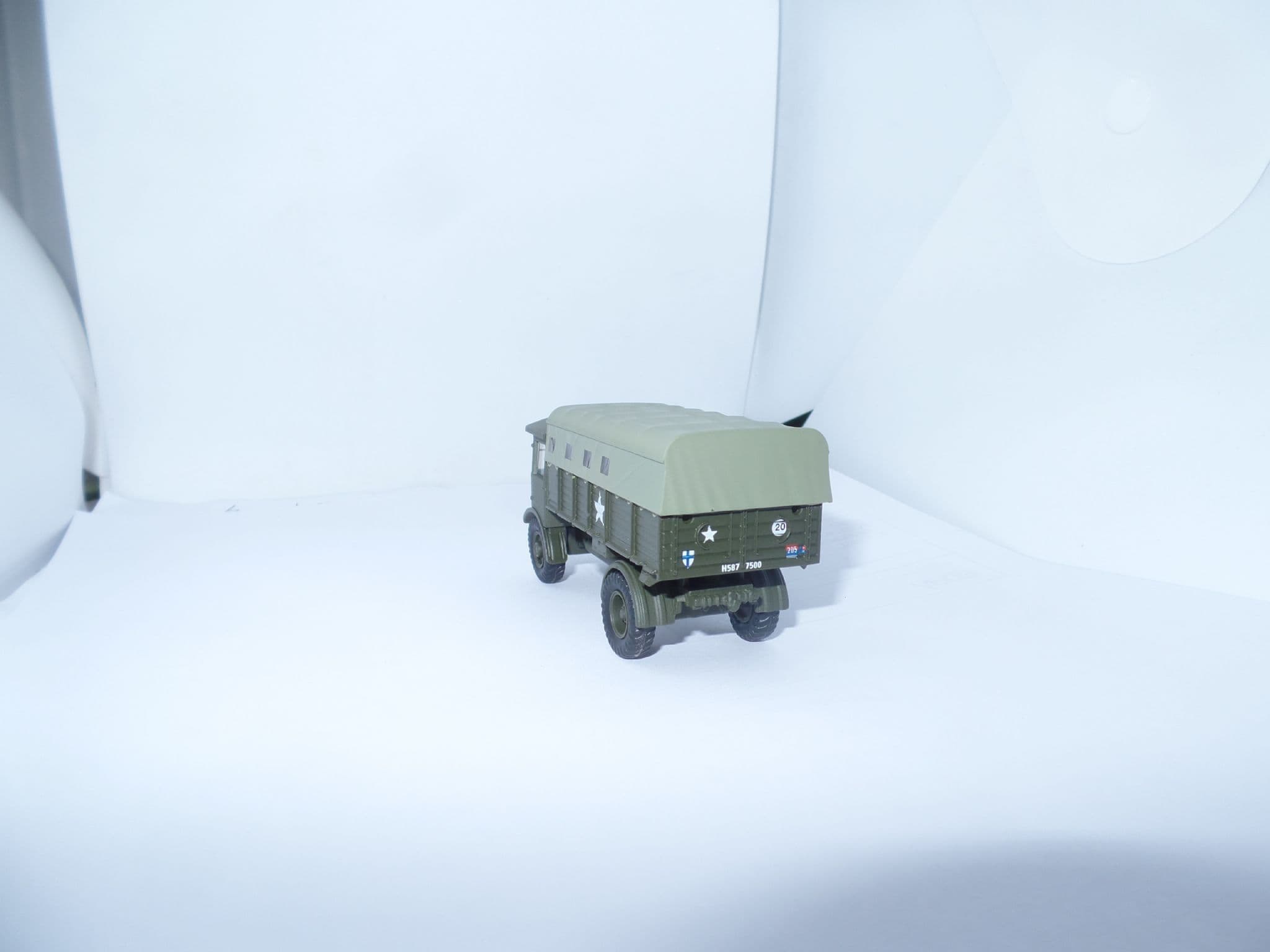 Oxford 76AEC008 AEC008 1/76 OO AEC Matador Micky Mouse Army Artillery ...
