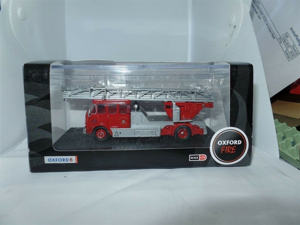 Oxford 76AM004 AM004 1/76 OO Scale AEC Mercury TL Fire Engine Plymouth