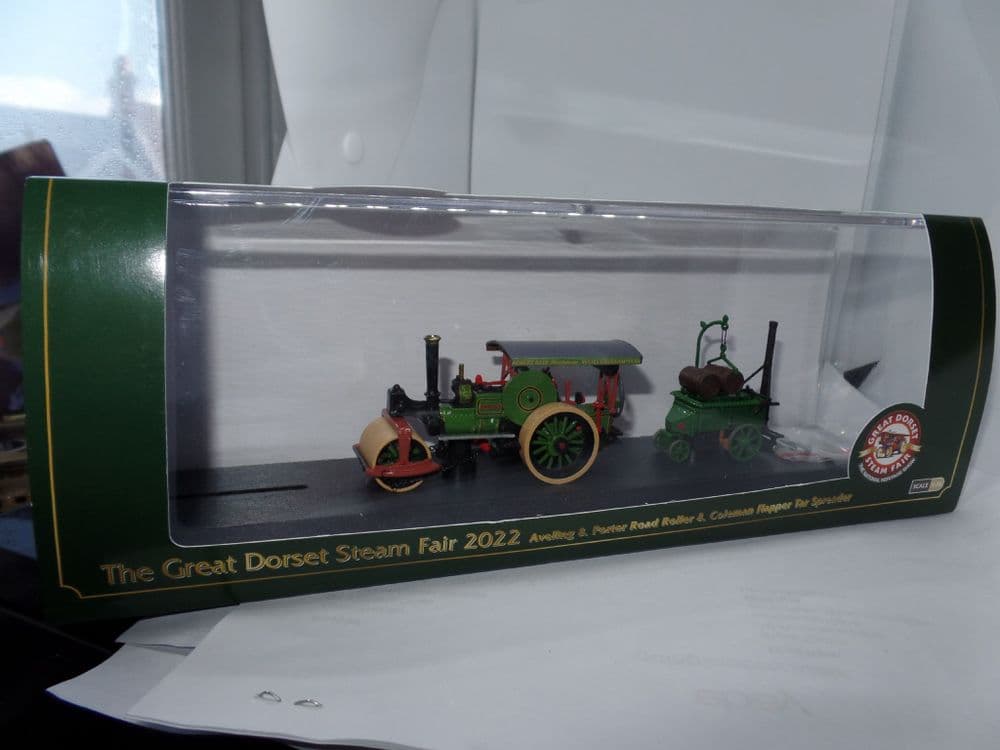 Oxford 76APR001 APR001 A 1/76 OO Aveling Porter Roller and Tar Spreader ...