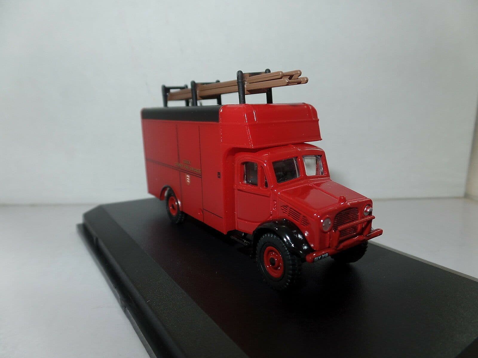 Oxford 76BD002 BD002 1/76 OO Scale Bedford OW 30cwt Luton Van Essex ...