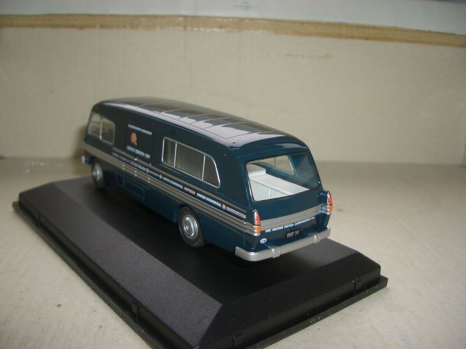 Oxford 76BMC001 BMC001 1/76 OO Scale Leyland BMC Mobile Training Unit Blue