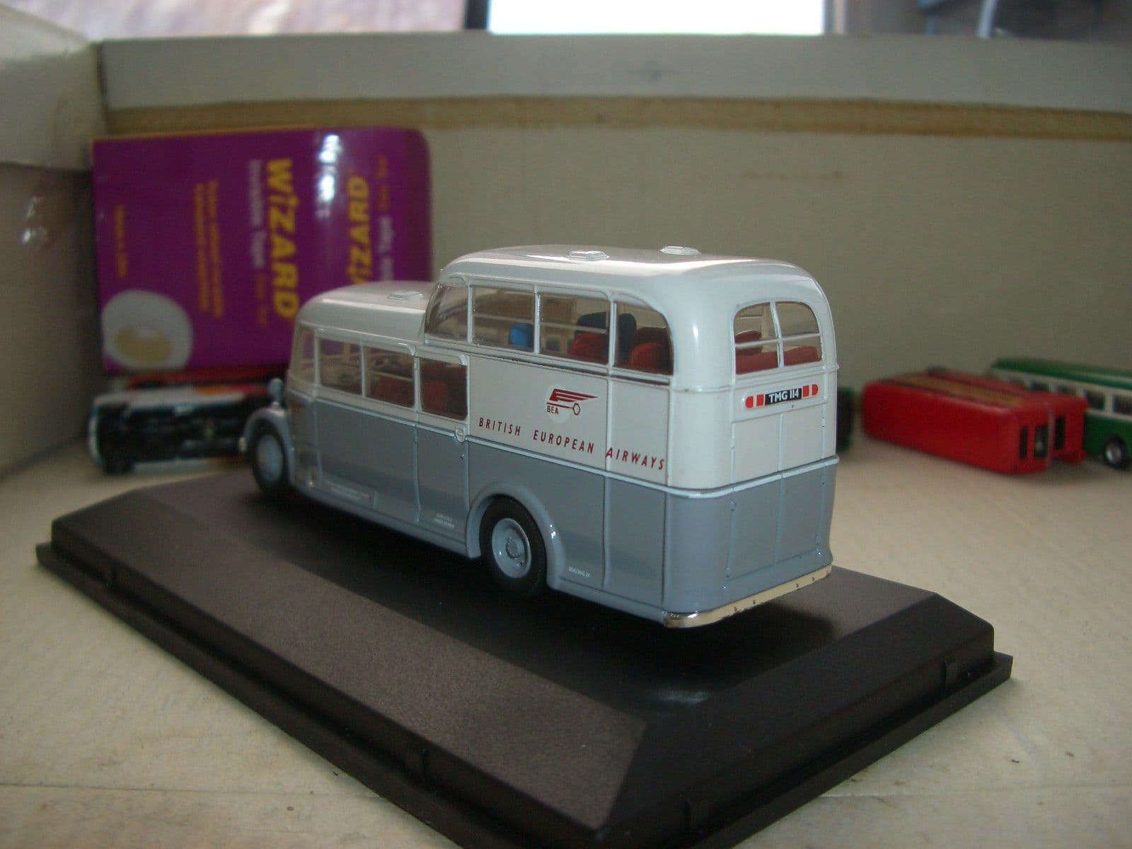 Oxford 76COM003 COM003 Commer Commando Bus Coach BEA British Airways