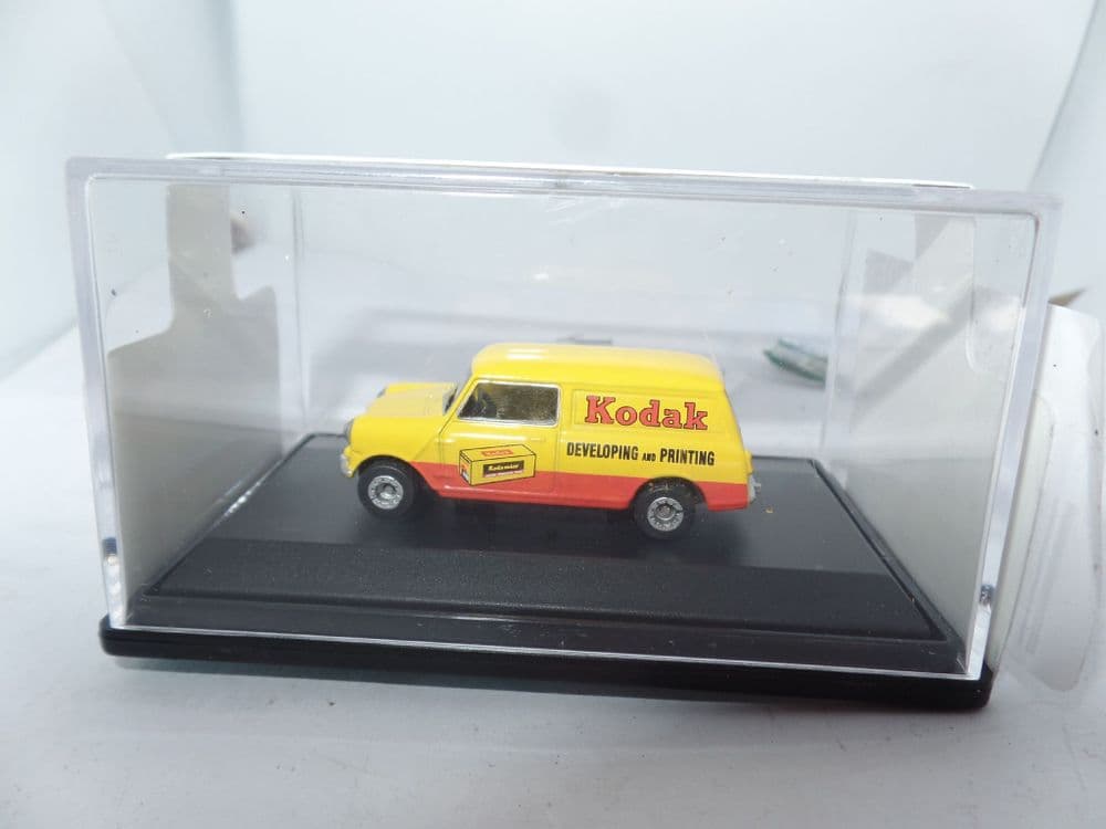 Oxford 76CS050 CS050 1/76 OO Scale Mini Van Minivan Kodak Kodacolour Film
