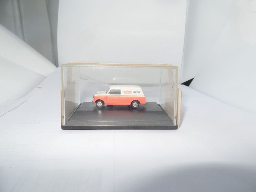 Oxford 76CS053 CS053 1/76 OO Scale Mini Van Minivan Unigate Dairies ...