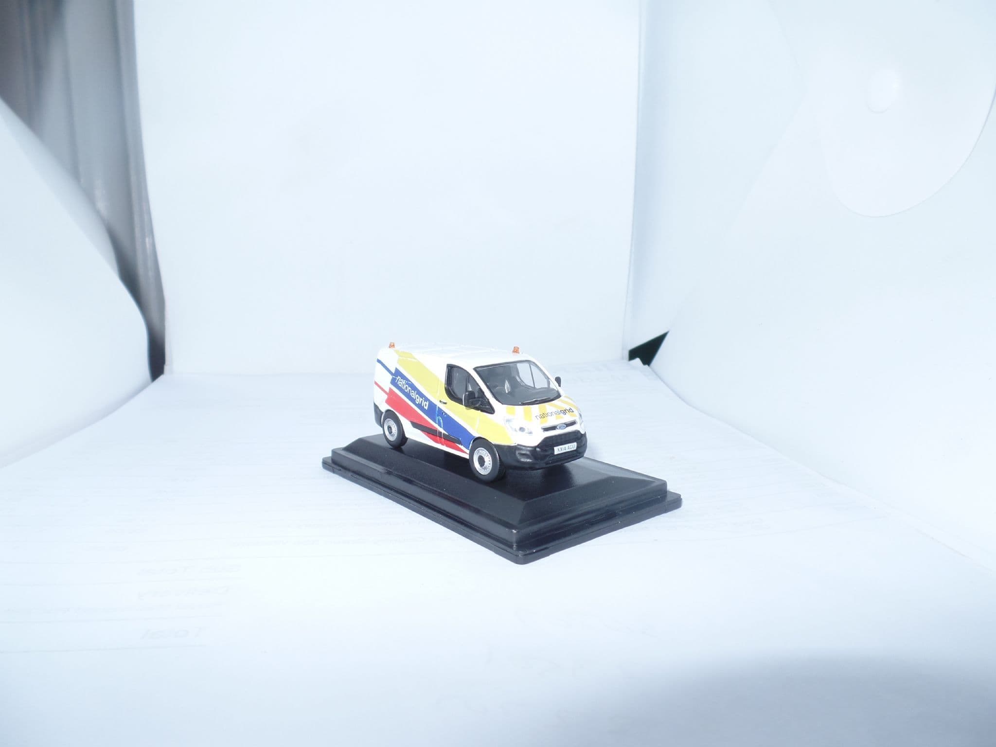 Oxford 76CUS004 CUS004 1/76 OO Scale Ford Transit Custom National Grid