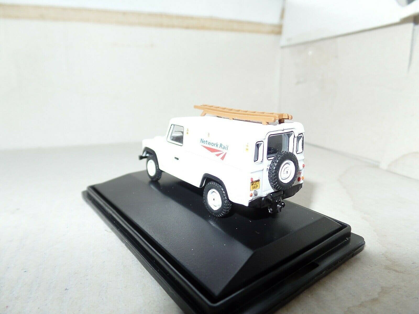Oxford 76DEF008 DEF008 1/76 OO Land Rover Defender Network Rail Ladders