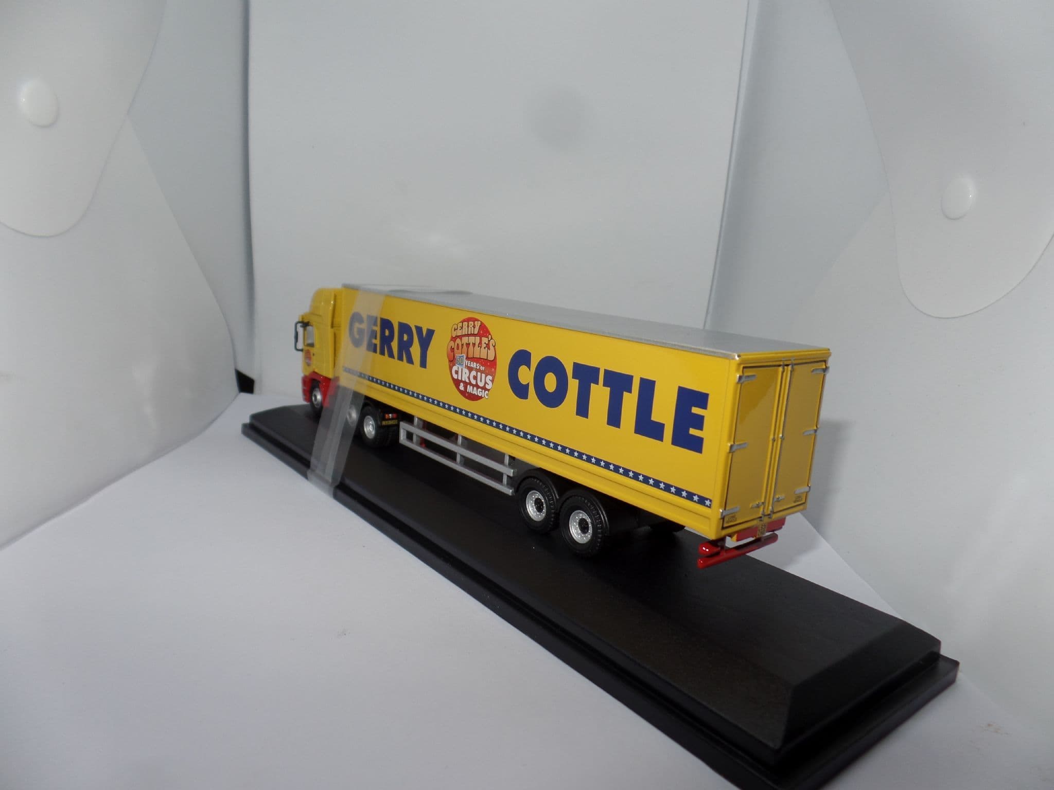 Oxford 76EC004 EC00341/76 OO Scale ERF EC 40ft Box Trailer - Gerry ...