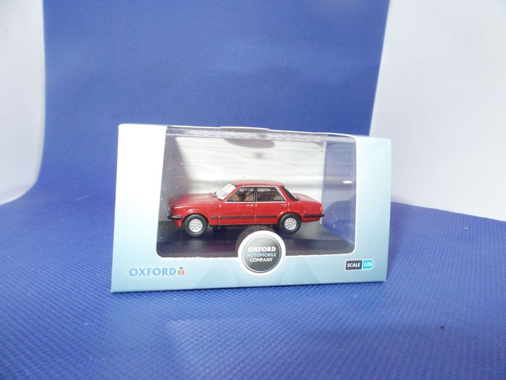 Oxford 76FC5001 FC5001 1/76 OO Scale Ford Cortina MK5 V Cardinal Red