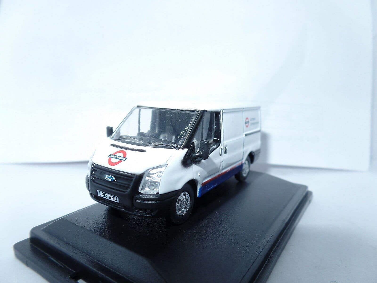 Oxford 76FT031 FT031 1/76 OO Scale Ford Transit Mk5 SWB Low London ...