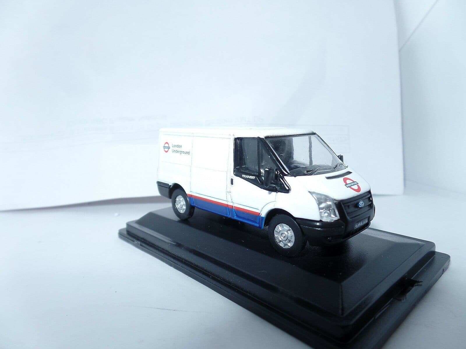 Oxford 76FT031 FT031 1/76 OO Scale Ford Transit Mk5 SWB Low London ...