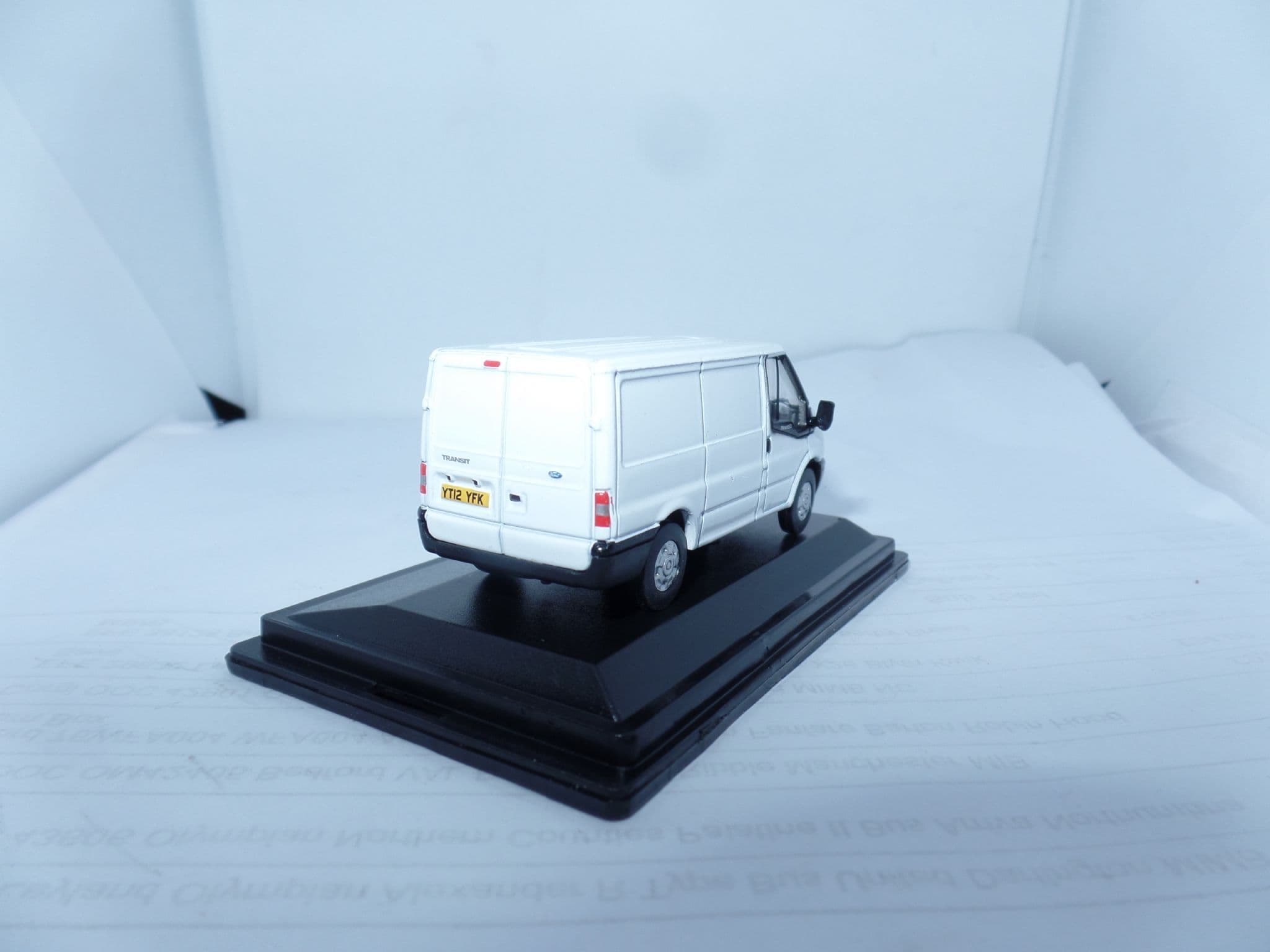 Oxford 76FT036 FT036 1/76 OO Scale Ford Transit Short Low Roof Van ...