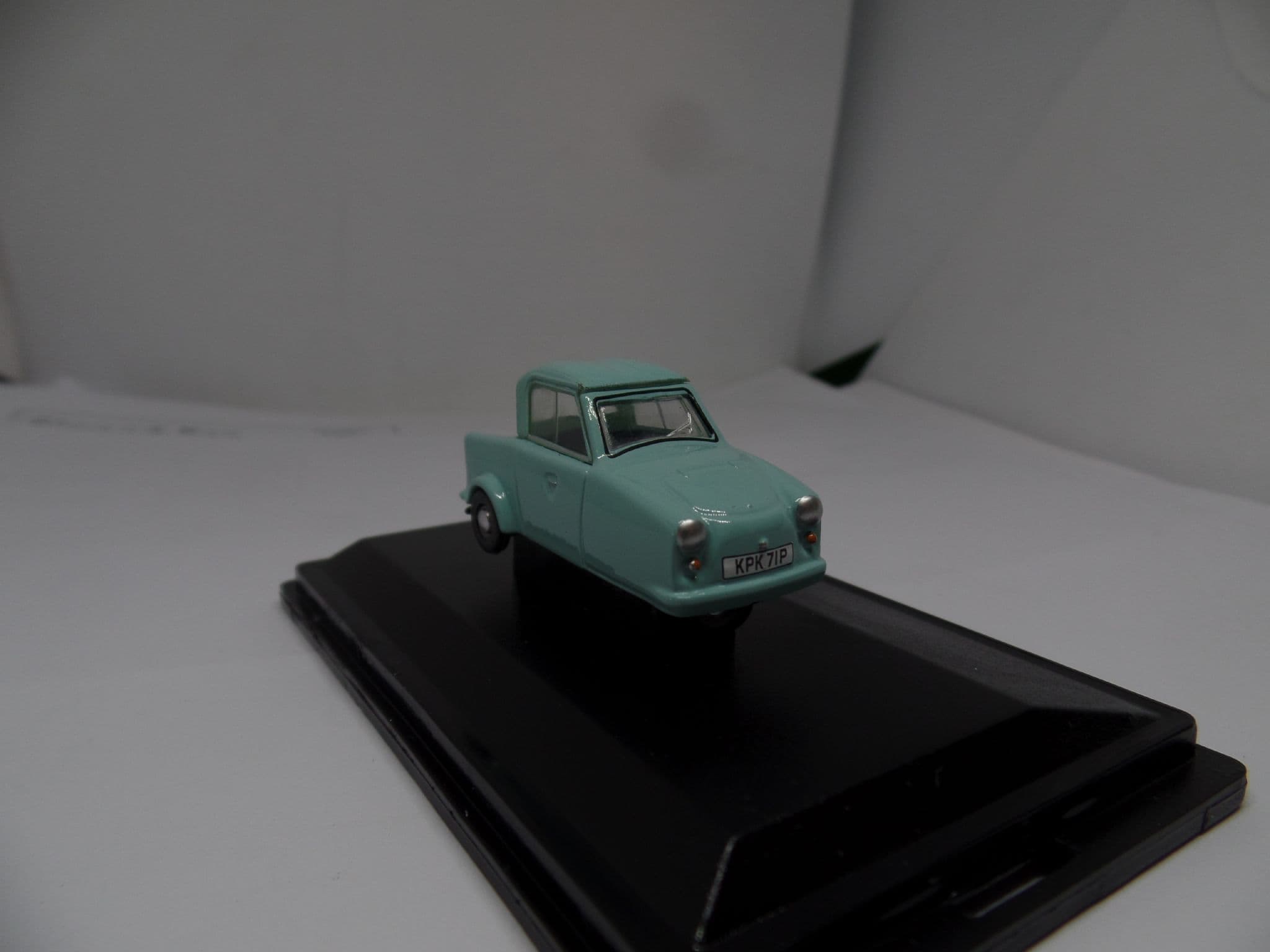 Oxford 76INV002 INV002 1/76 OO Scale AC Invacar Pale Blue Hubnut You Tube