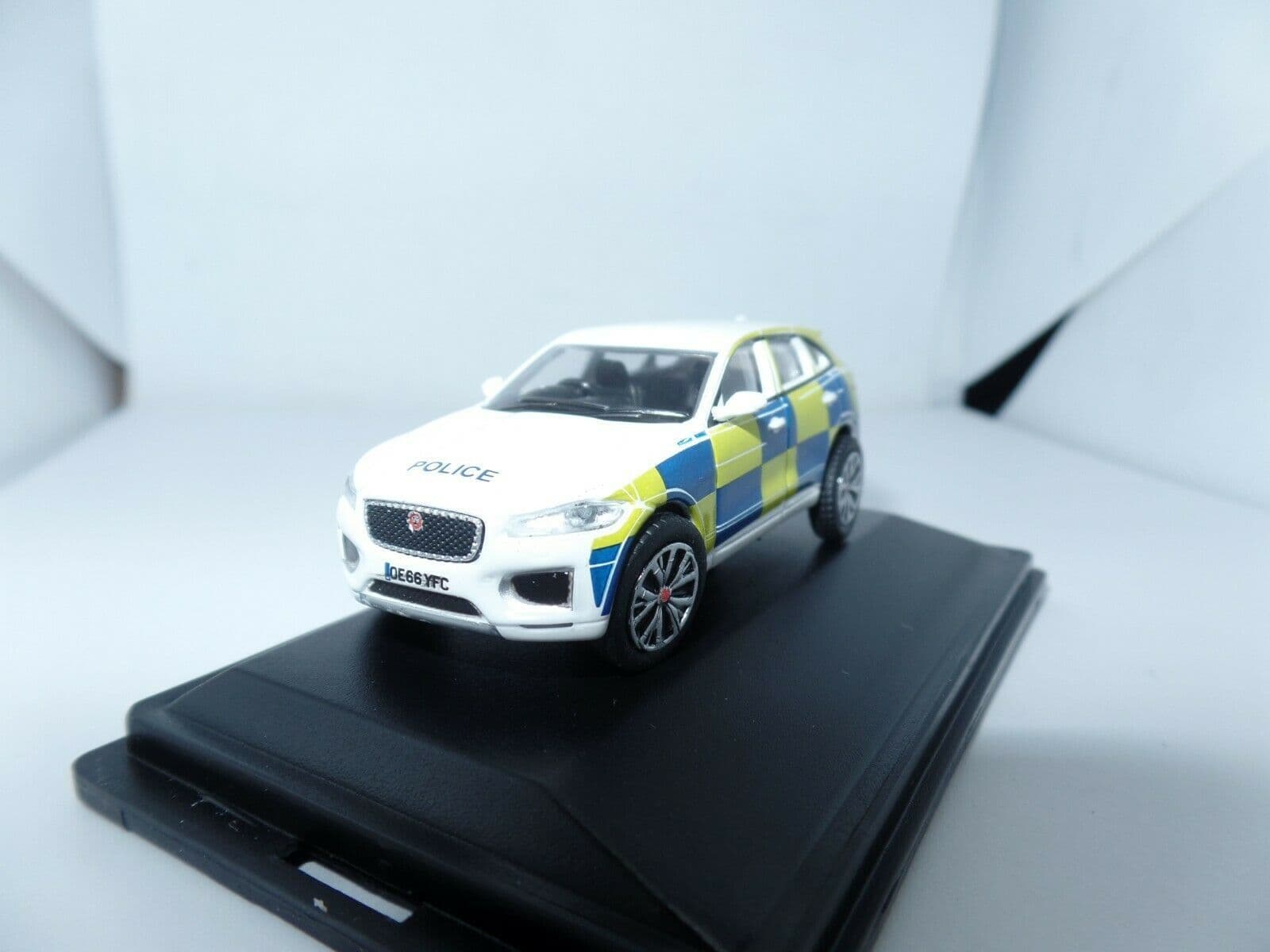 Oxford 76JFP004 JFP004 1/76 OO Scale Jaguar F-Pace Police