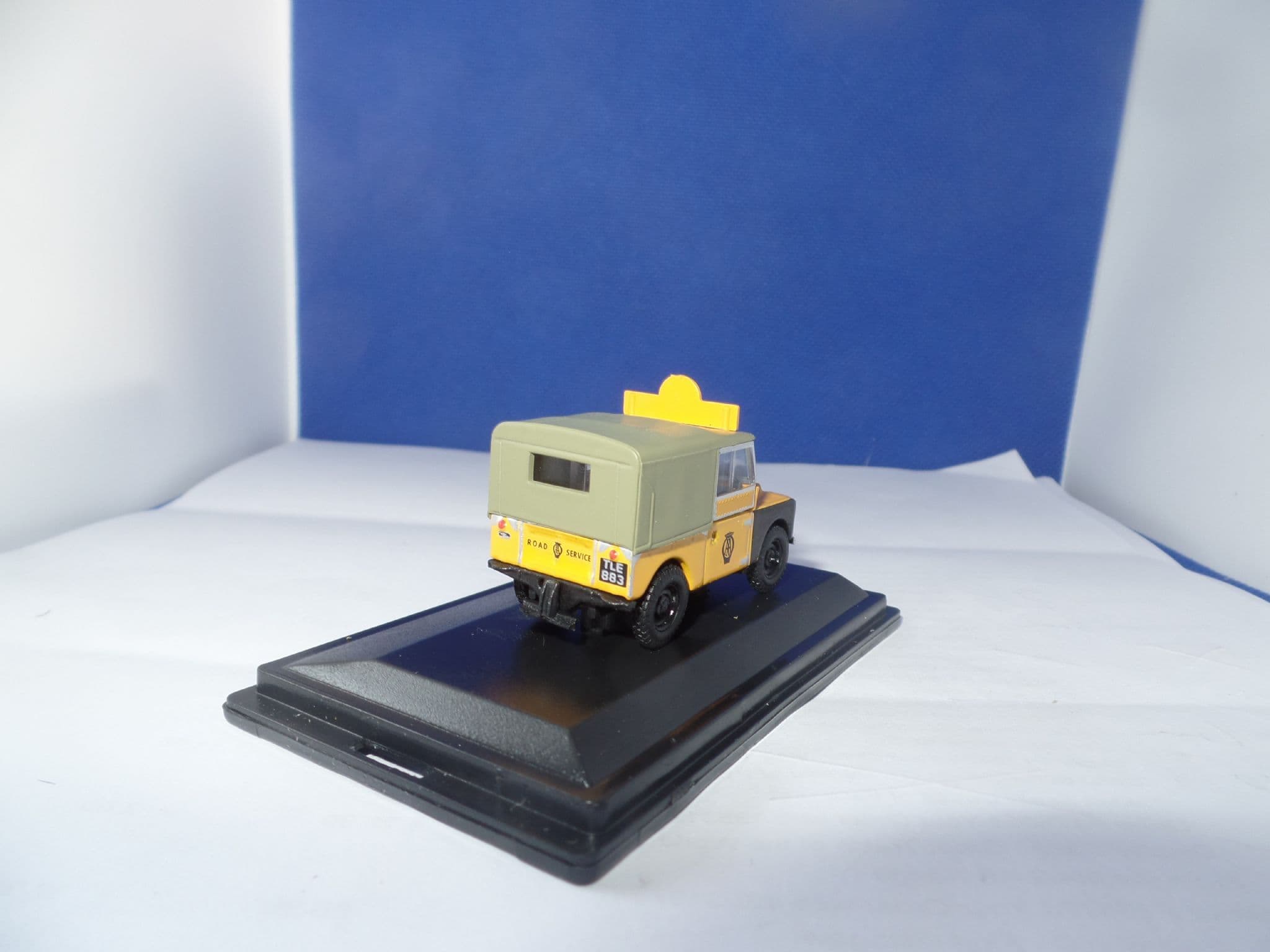 Oxford 76LAN188025 LAN188025 1/76 OO Land Rover 88 AA Highland Patrol ...