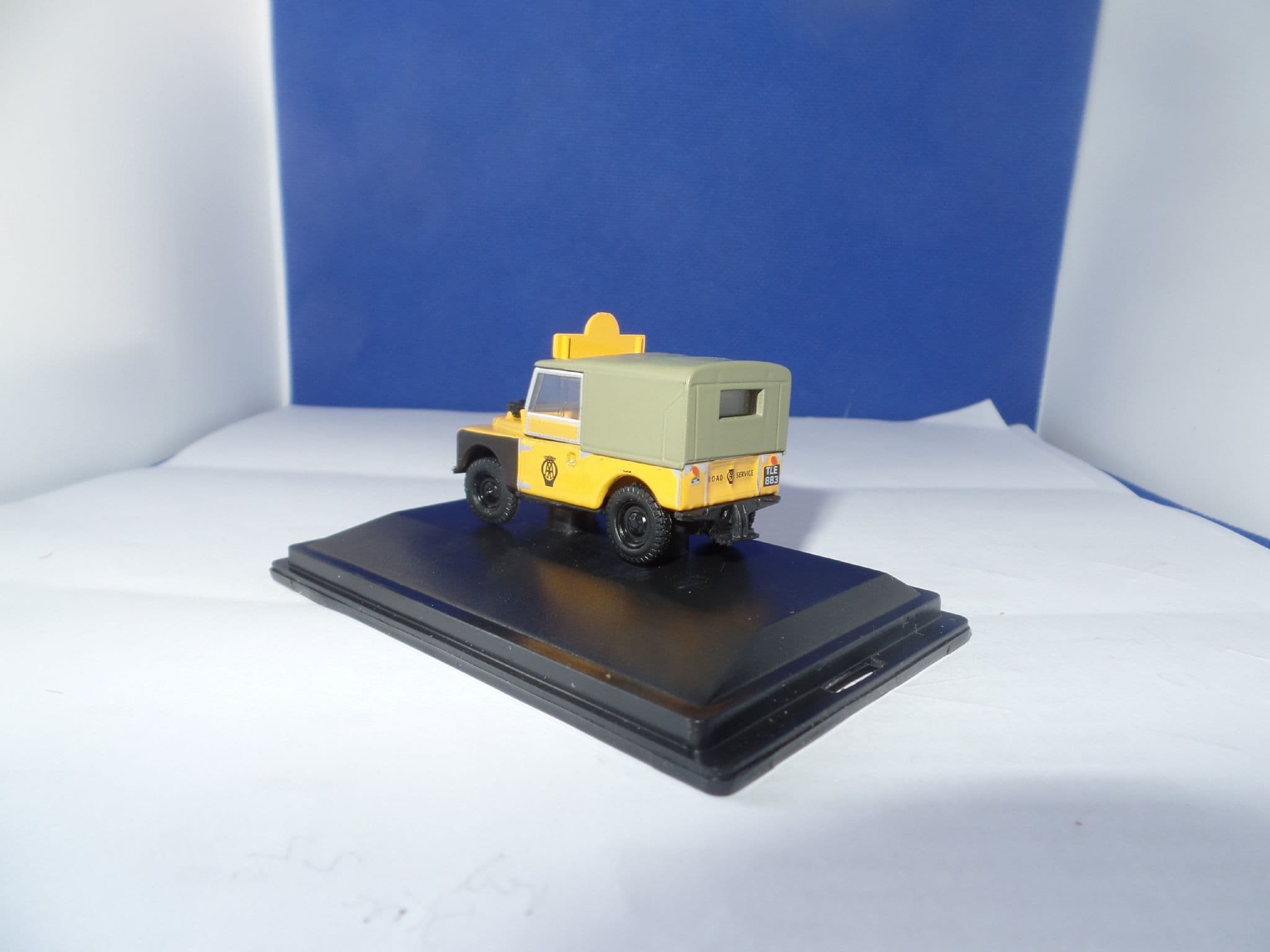 Oxford 76LAN188025 LAN188025 1/76 OO Land Rover 88 AA Highland Patrol ...