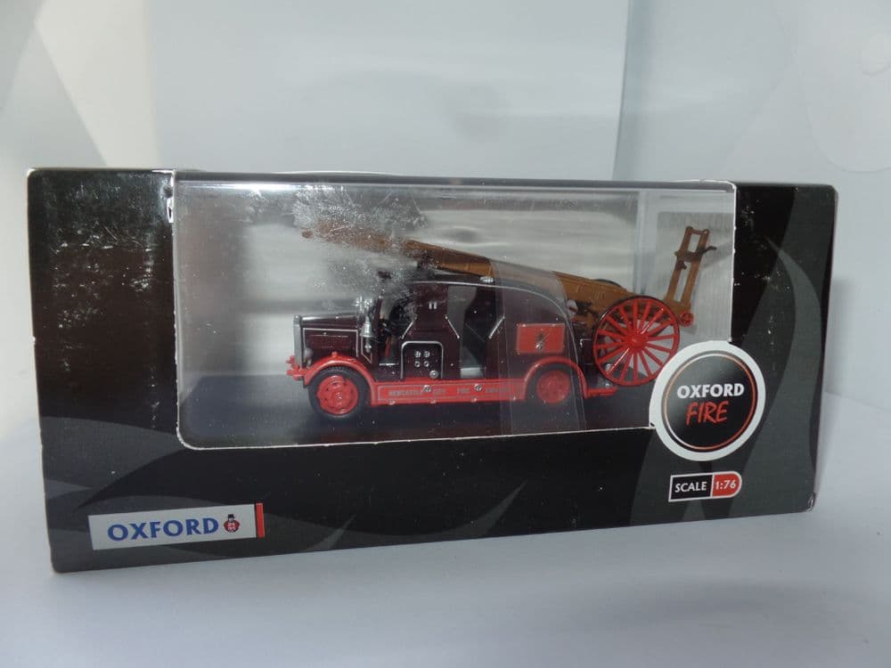 Oxford 76LC001 LC001 Leyland Cub FK7 Fire Engine Newcastle City Fire ...