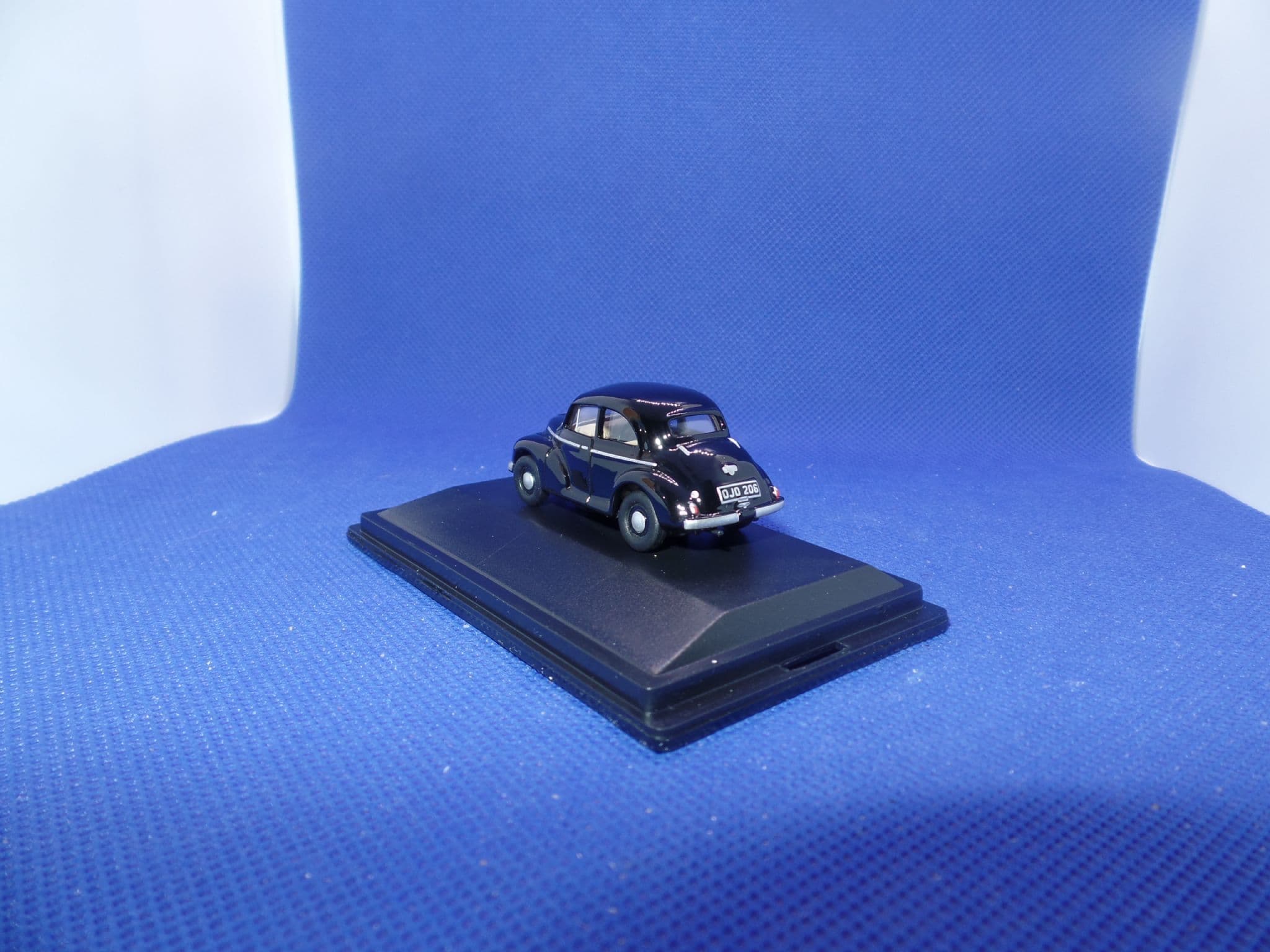 Oxford 76MMS007 MMS007 1/76 OO Scal Morris Minor Split Screen Saloon Black