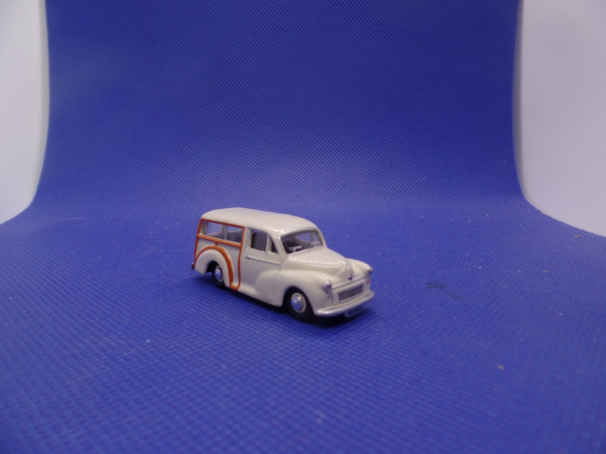 Oxford 76MMT001 MMT001 1/76 OO Scale Morris Minor Traveller Old English ...