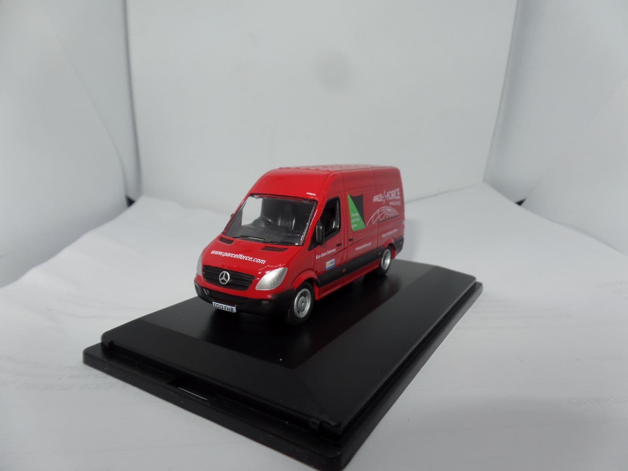 Oxford 76MSV005 MSV005 1/76 OO Scale Mercedes Sprinter Van Parcelforce