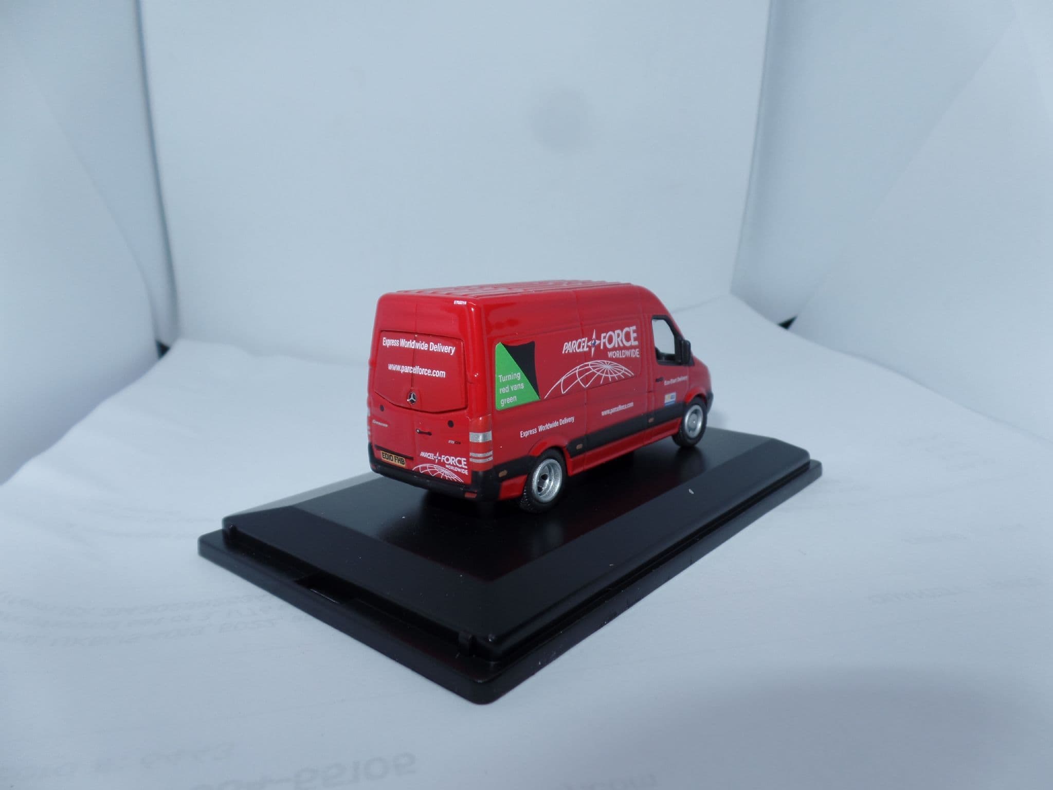 Oxford 76MSV005 MSV005 1/76 OO Scale Mercedes Sprinter Van Parcelforce