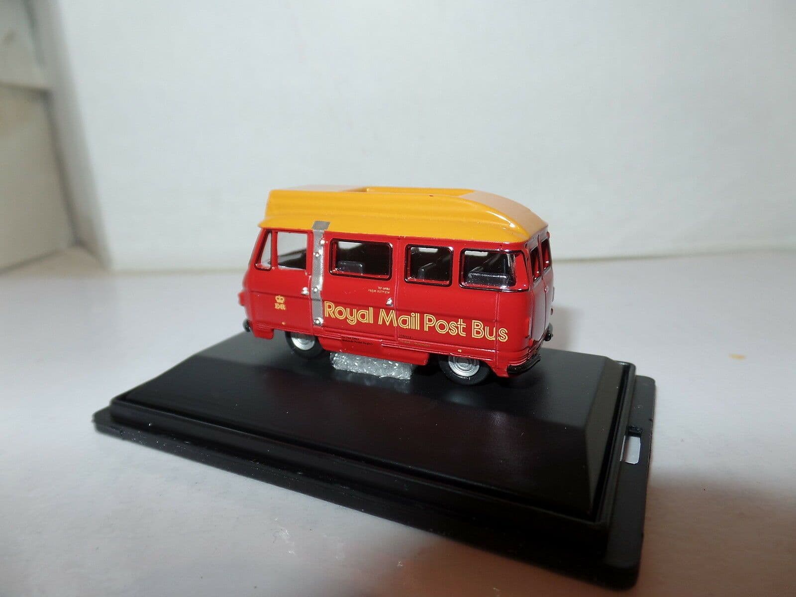 Oxford 76PB001 PB001 1/76 OO Commer PB Van Royal Mail Postbus Post ...