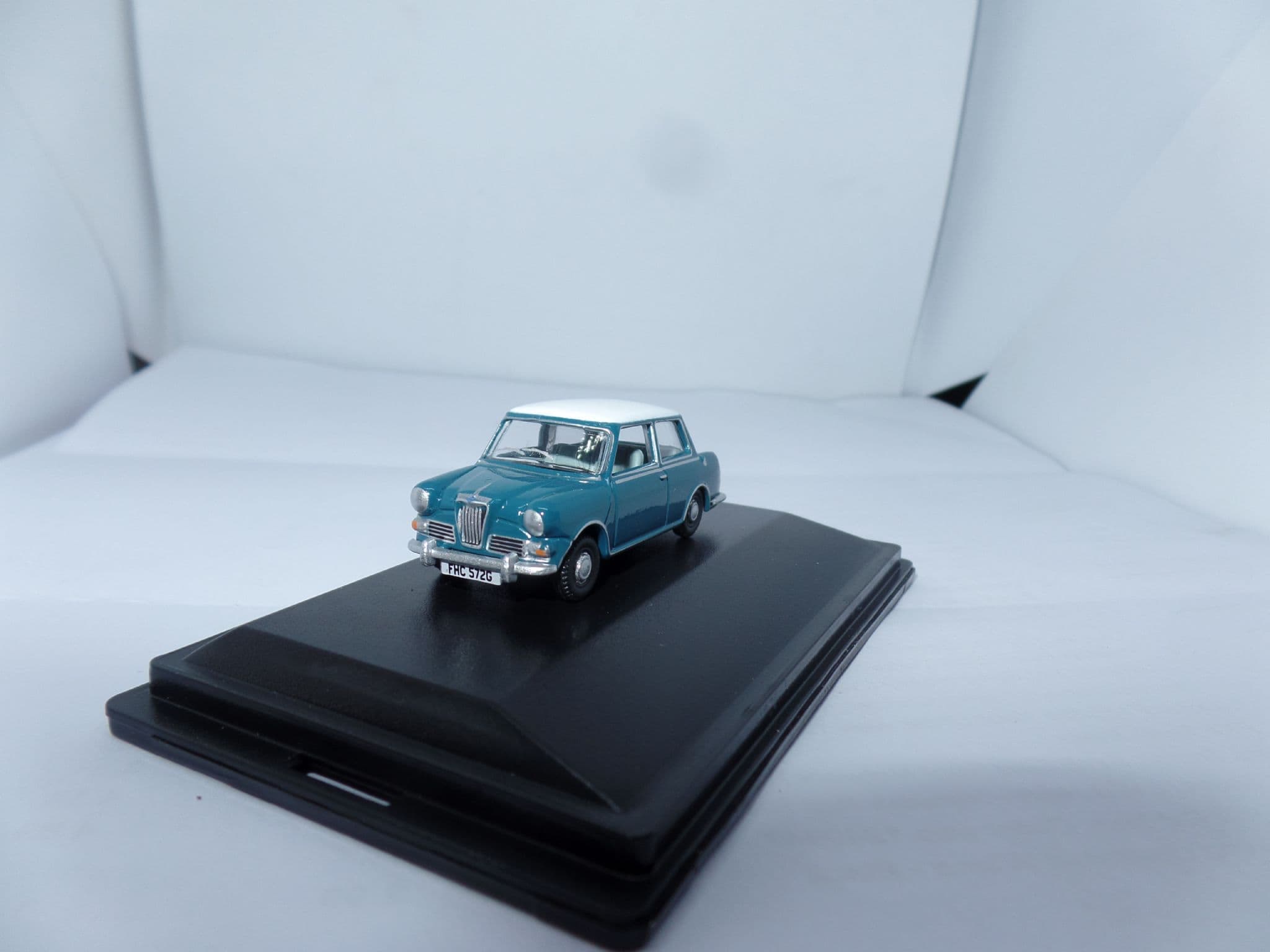 Oxford 76RE002 RE002 1/76 OO Scale Riley Elf MkIII Persian Blue ...