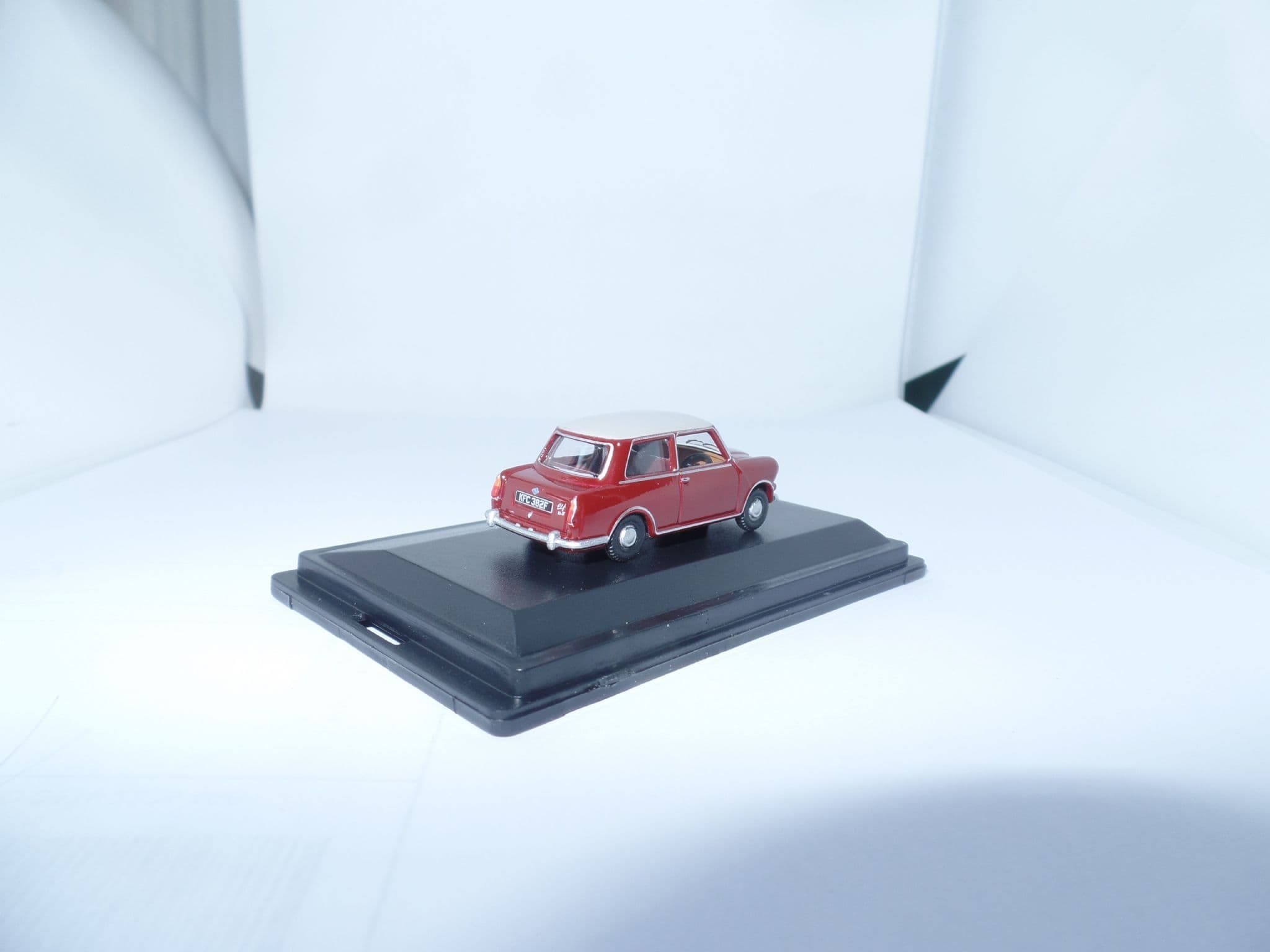 Oxford 76RE004 RE004 1/76 OO Scale Riley Elf MkIII Damask Red ...