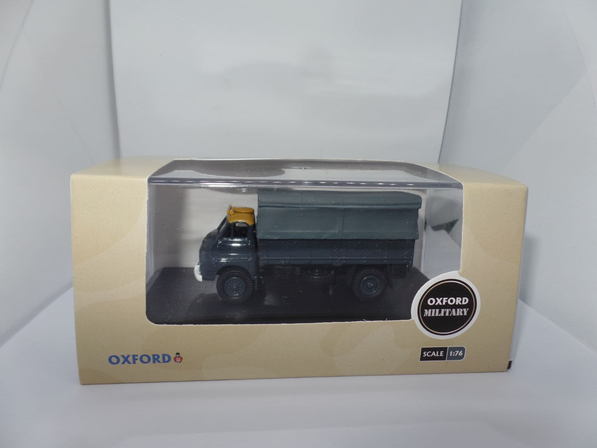 Oxford 76RL001 RL001 1/76 OO Scale Bedford RL RAF Kinloss Mountain Rescue