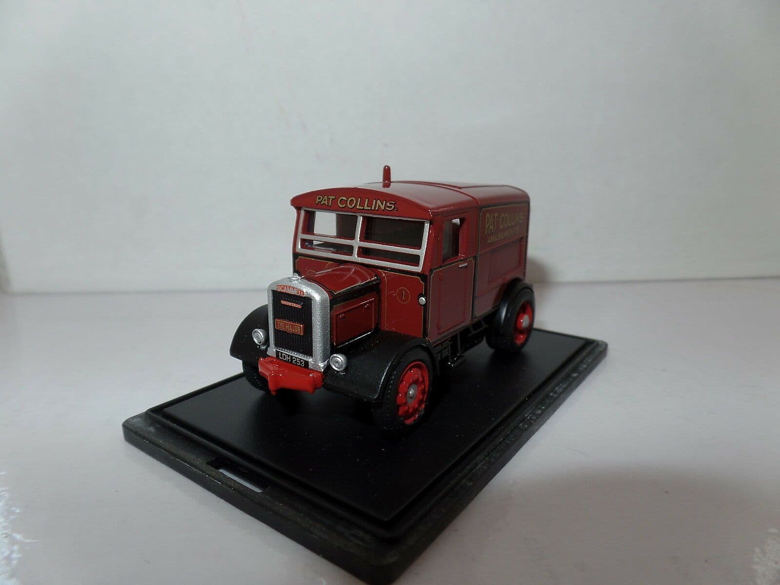 Oxford 76SST002 SST002 1/76 OO Scale Scammell Showtrac Pat Collins The ...
