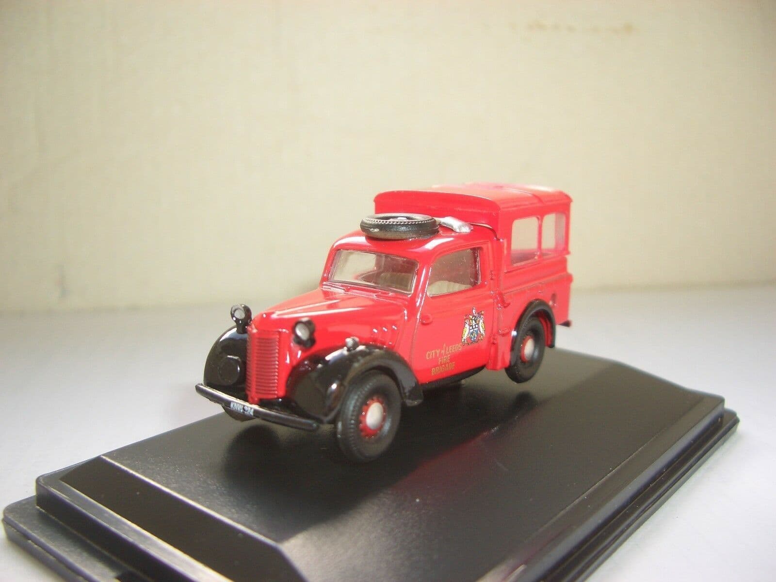 Oxford 76TIL006 TIL006 1/76 OO Austin Tilly Pick Up Tilt City Leeds ...