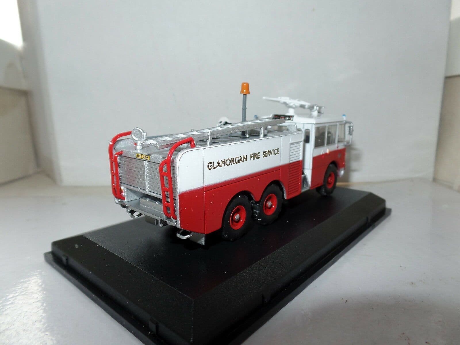 Oxford 76TN002 TN002 Thornycroft Nubian Major Engine Glamorgan Fire Service