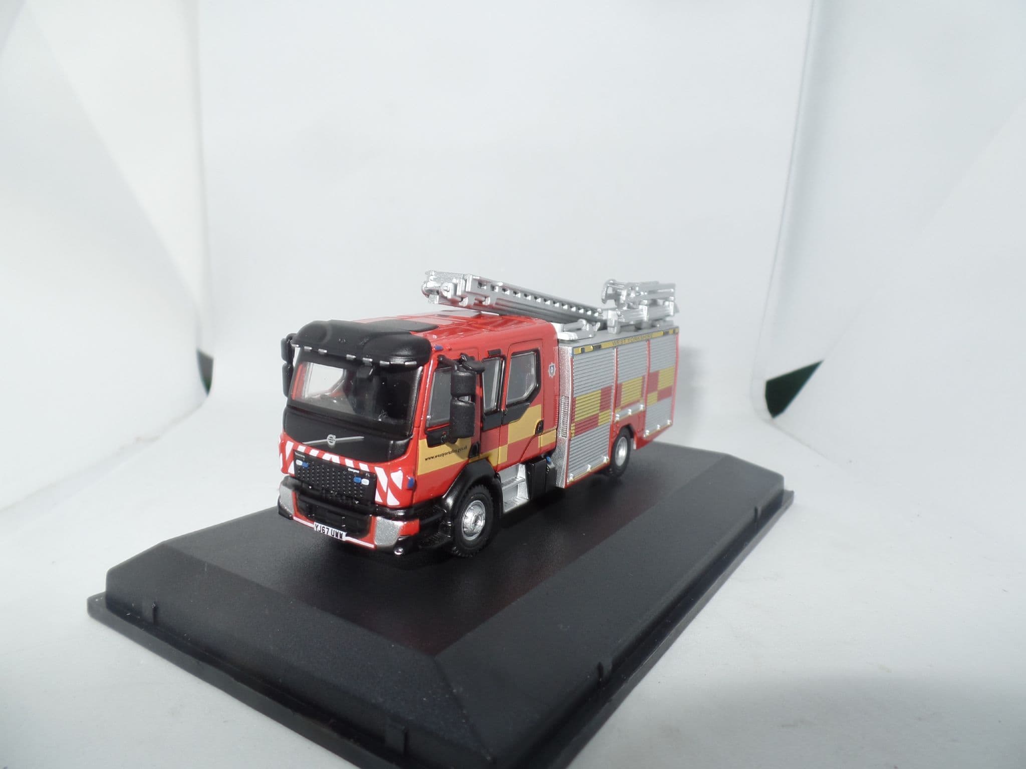 Oxford 76VEO001 VEO001 1/76 OO Scale Volvo FL One Pump Ladder Engine ...