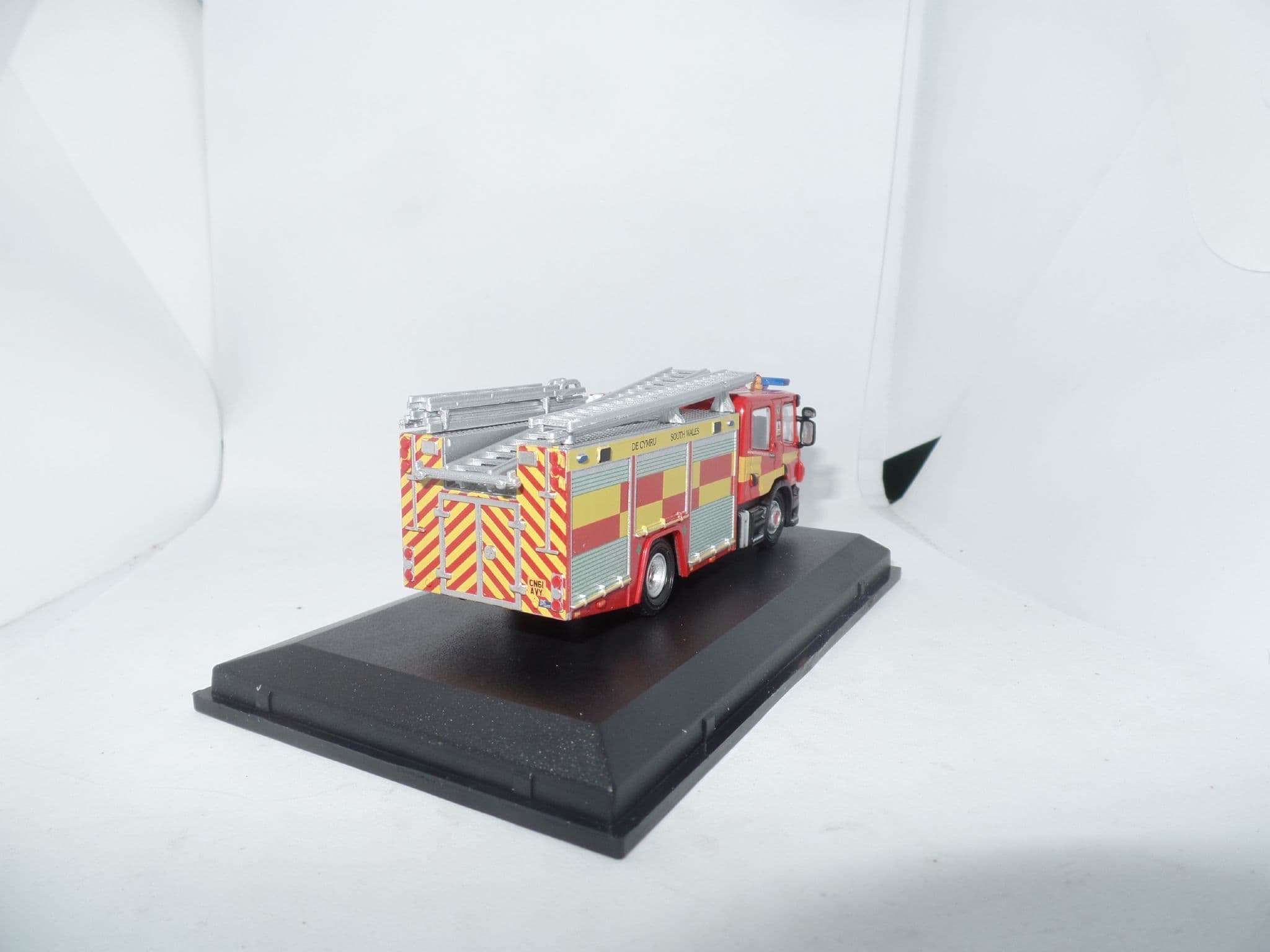 Oxford 76VEO001 VEO001 1/76 OO Scale Volvo FL One Pump Ladder Engine ...