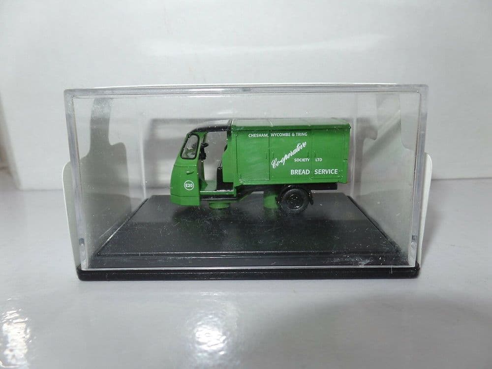 Oxford 76WE004 WE004 1/76 OO Milk Float Cooperative COOP Bread Green ...