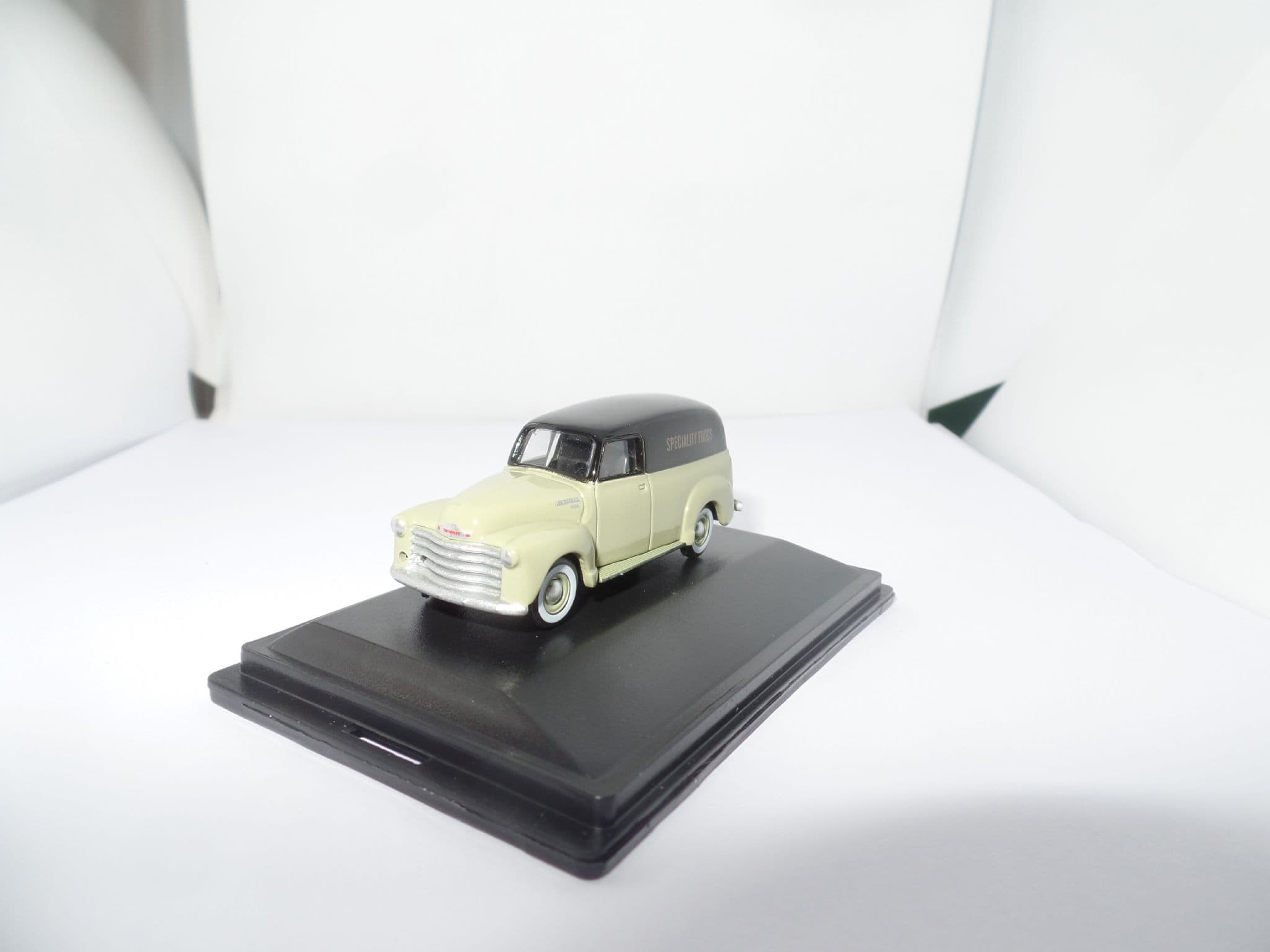 OXFORD 87CV50004 CV50004 1/87 HO Scale CHEVROLET PANEL VAN 1950 ...