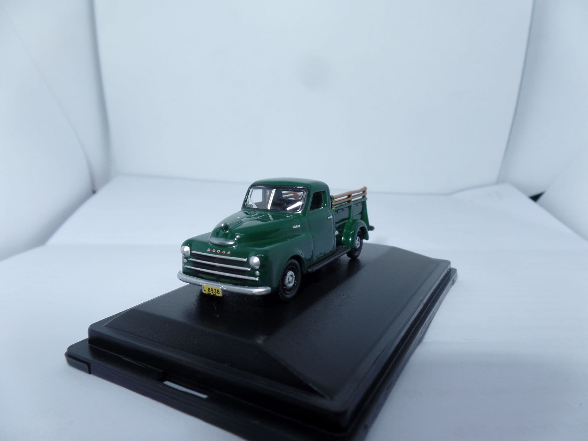 Oxford 87DP48002 DP48002 1/87 HO Scale 1948 Dodge B-1B Pick Up Truck ...