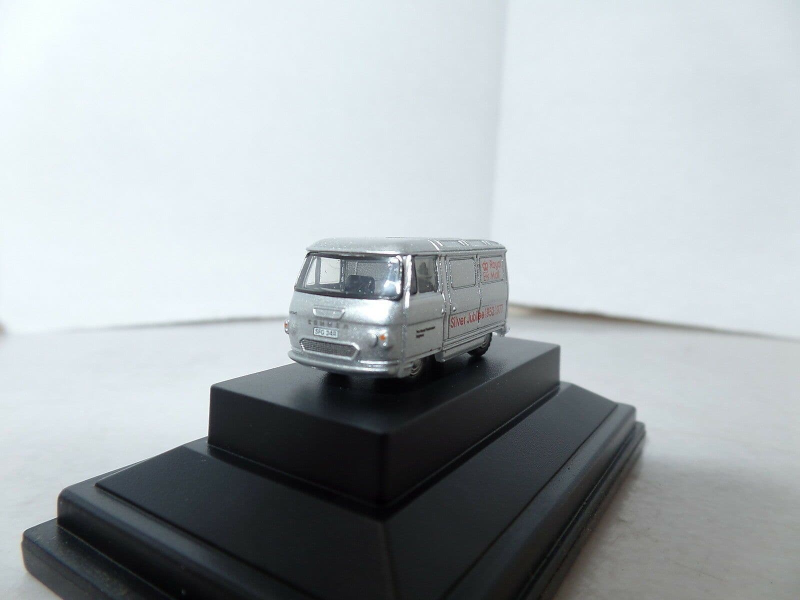 Oxford NPB003 N Gauge 1/148 Commer PB Van Royal Mail Post Office Silver ...