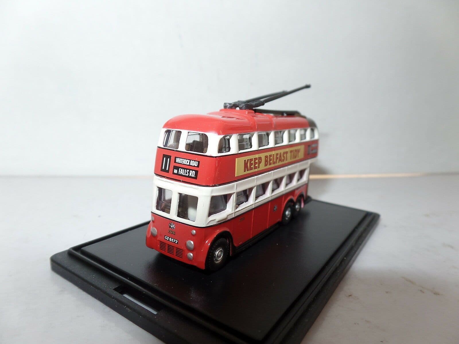 Oxford NQ1002 N Gauge 1/148 Scale BUT Q1 Trolleybus Belfast Corporation