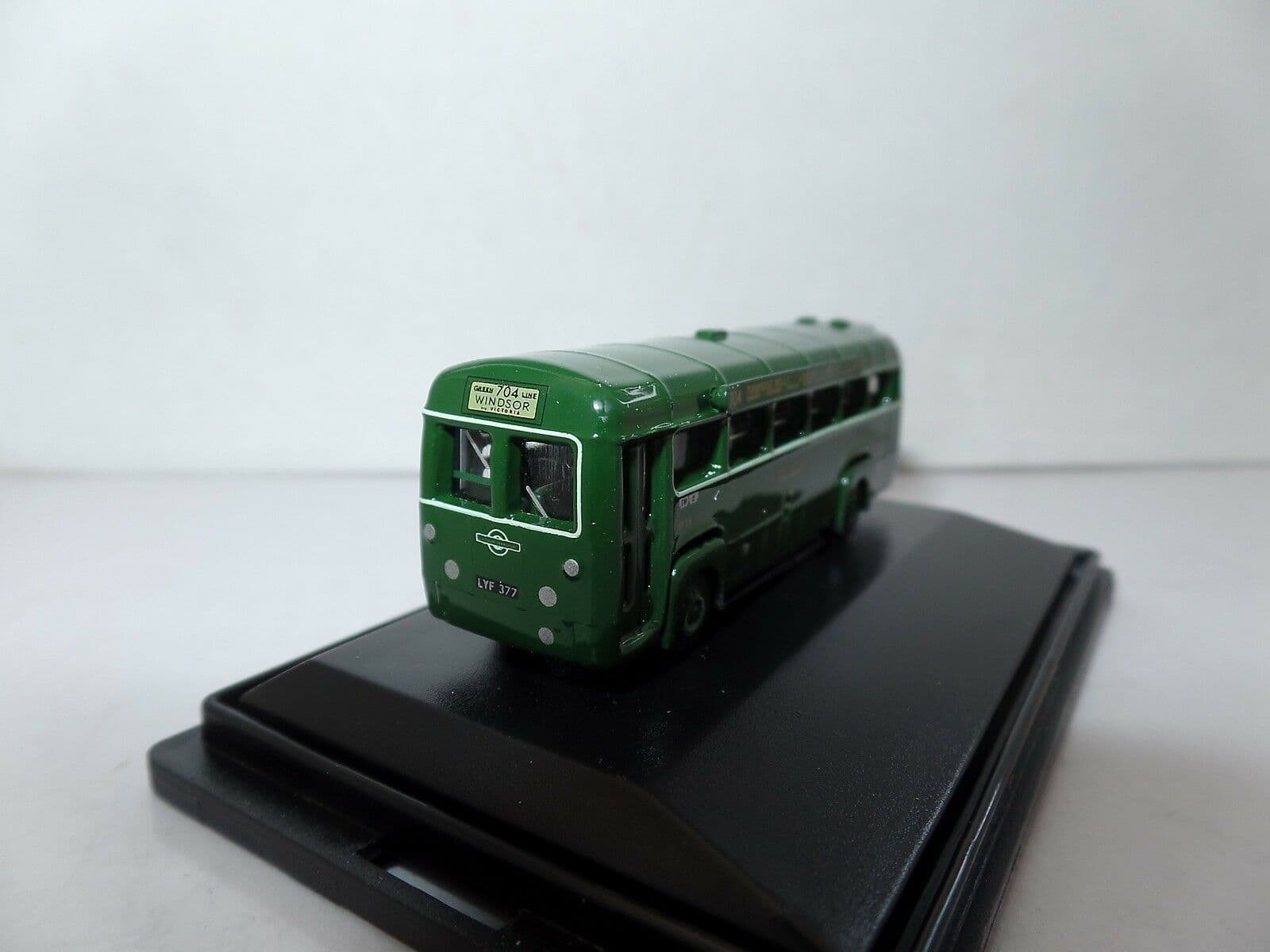 Oxford NRF001 N Gauge 1/148 Scale AEC RF Bus Coach London Greenline 704 ...